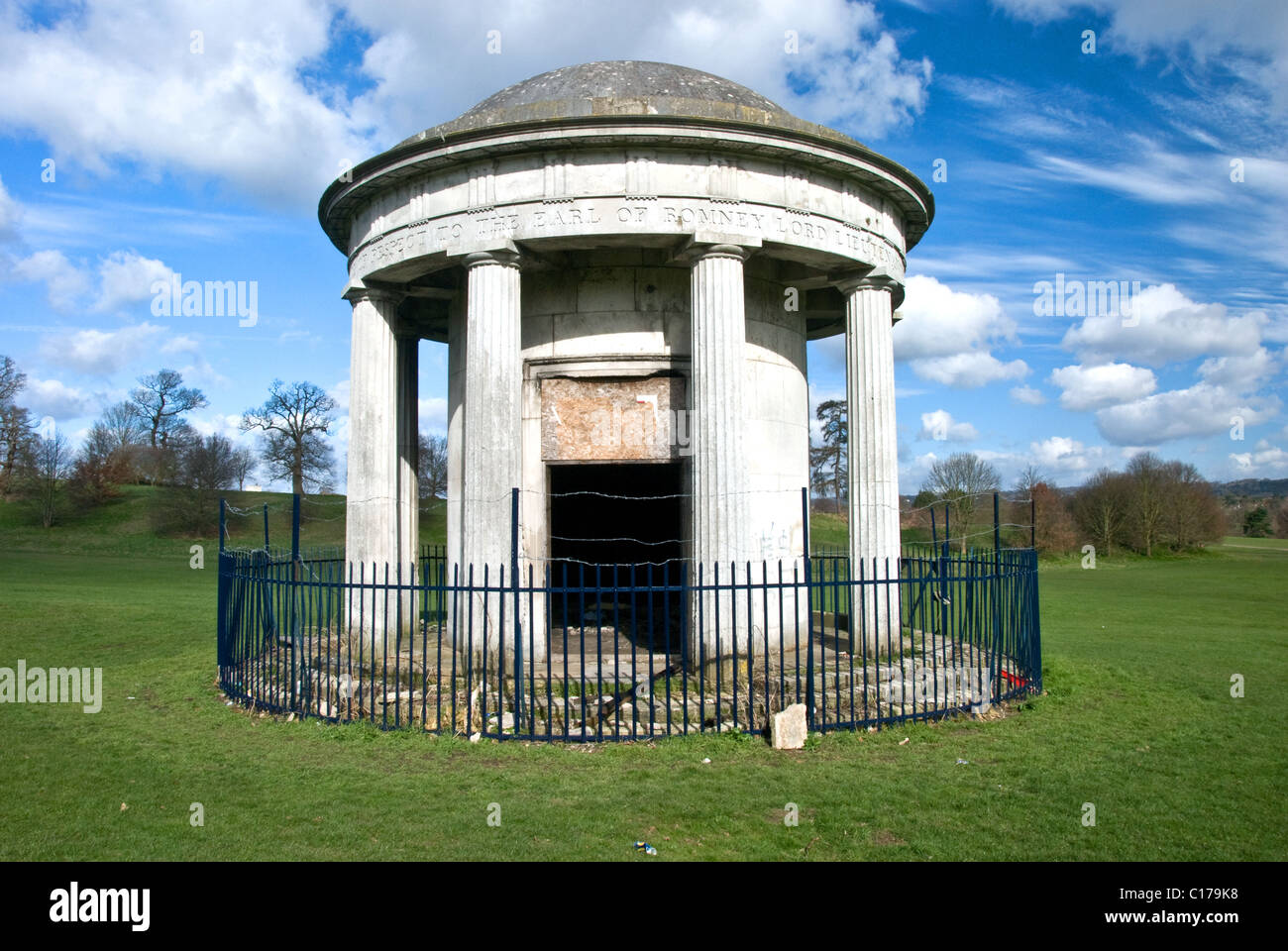 Building structure in a park Stock Photo - Alamy