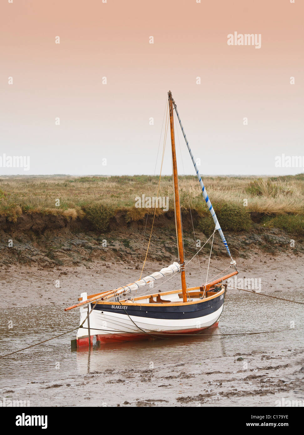 Crab boat morston quay norfolk hi-res stock photography and images - Alamy