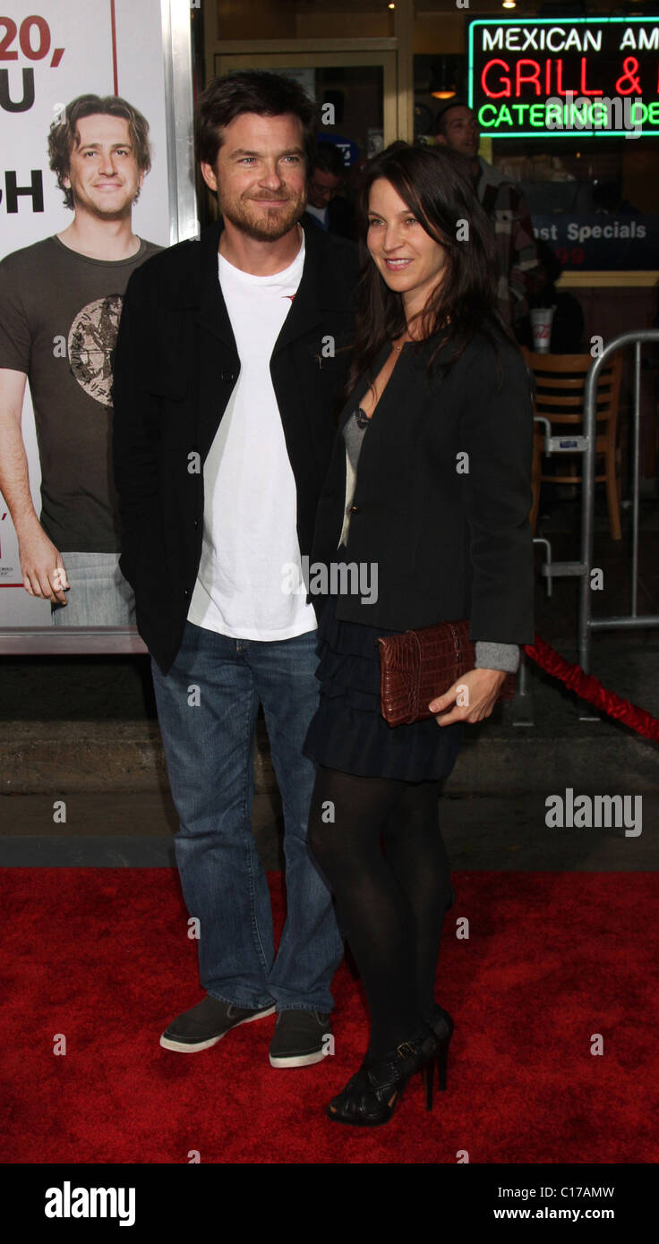 Jason Bateman and his wife Amanda Anka attends the Los Angeles Premiere ...