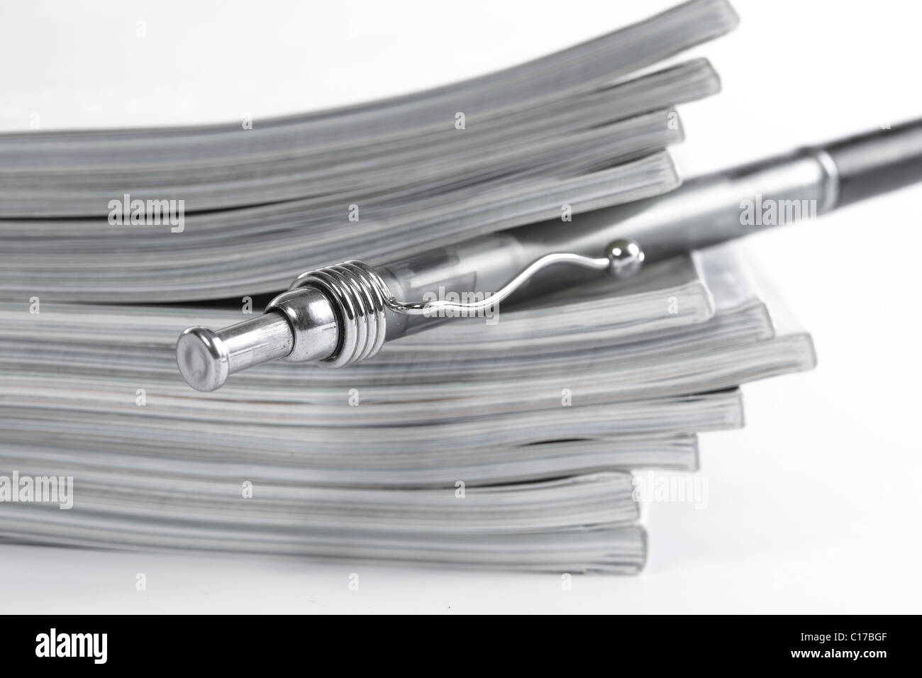 Tabloid magazines hi-res stock photography and images - Alamy