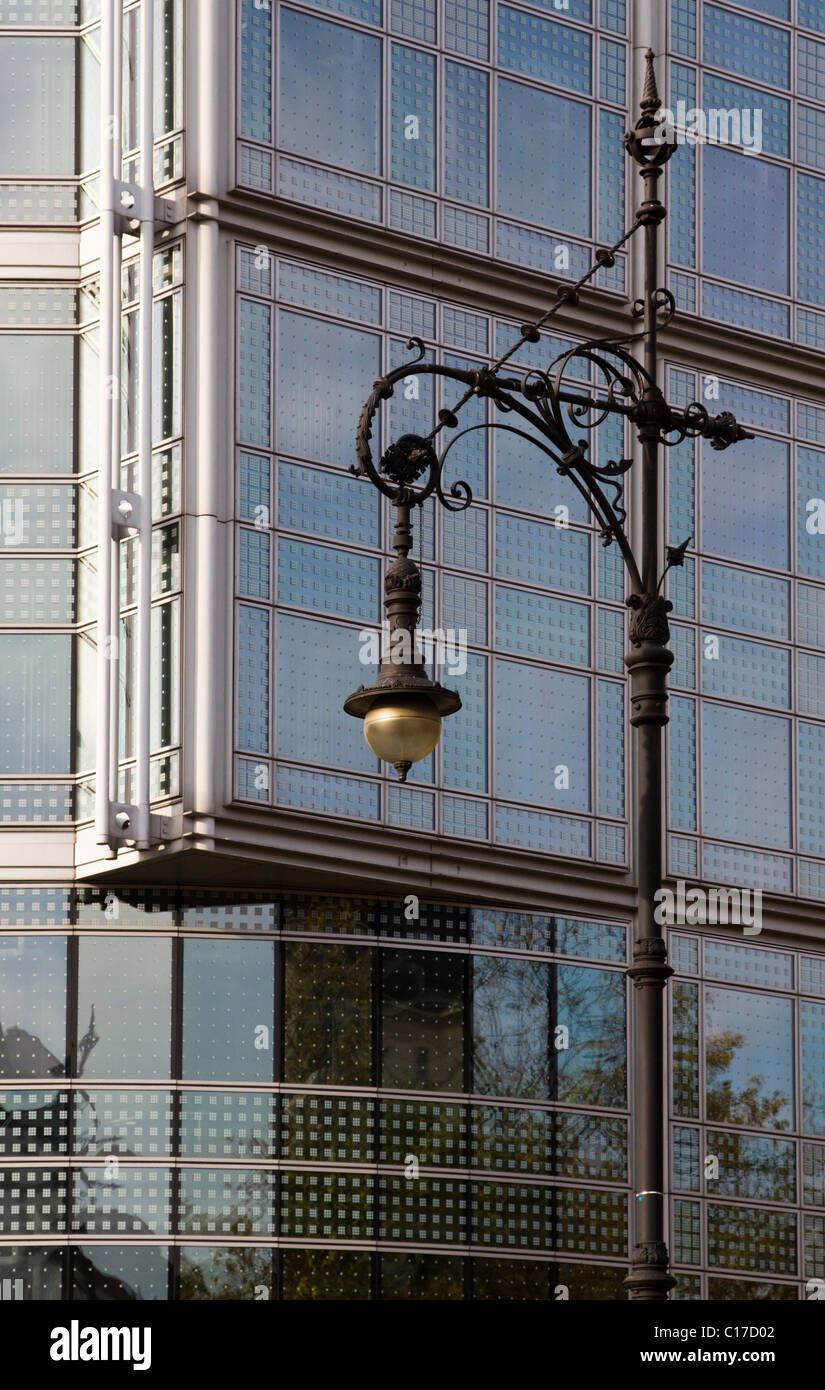 Berlin avenue hi-res stock photography and images - Alamy