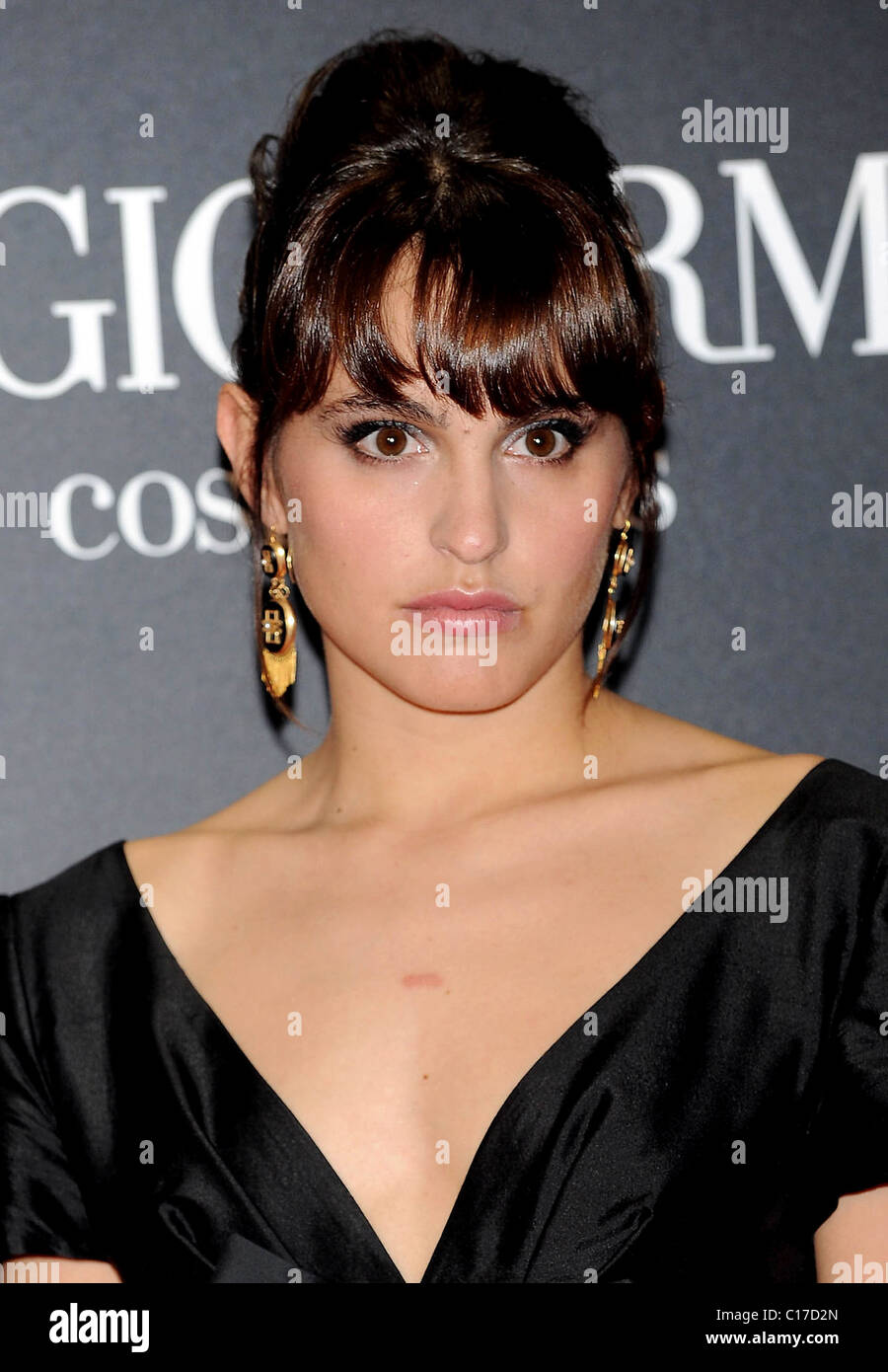 Veronica Echegui Attends the Spanish Premiere for 'Los Abrazos Rotos ...