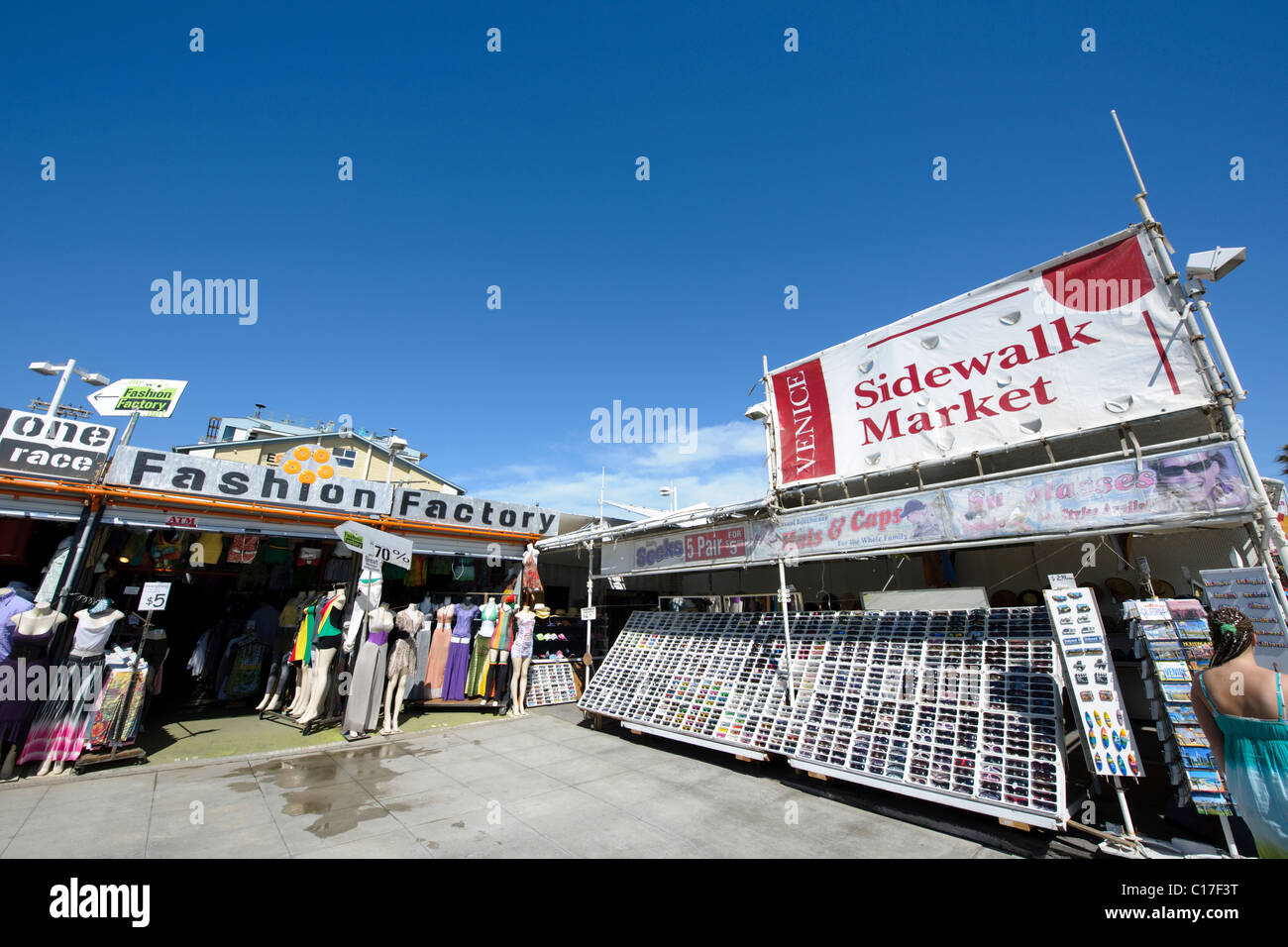 sidewalk market at venice beach california clothes and stalls Stock ...