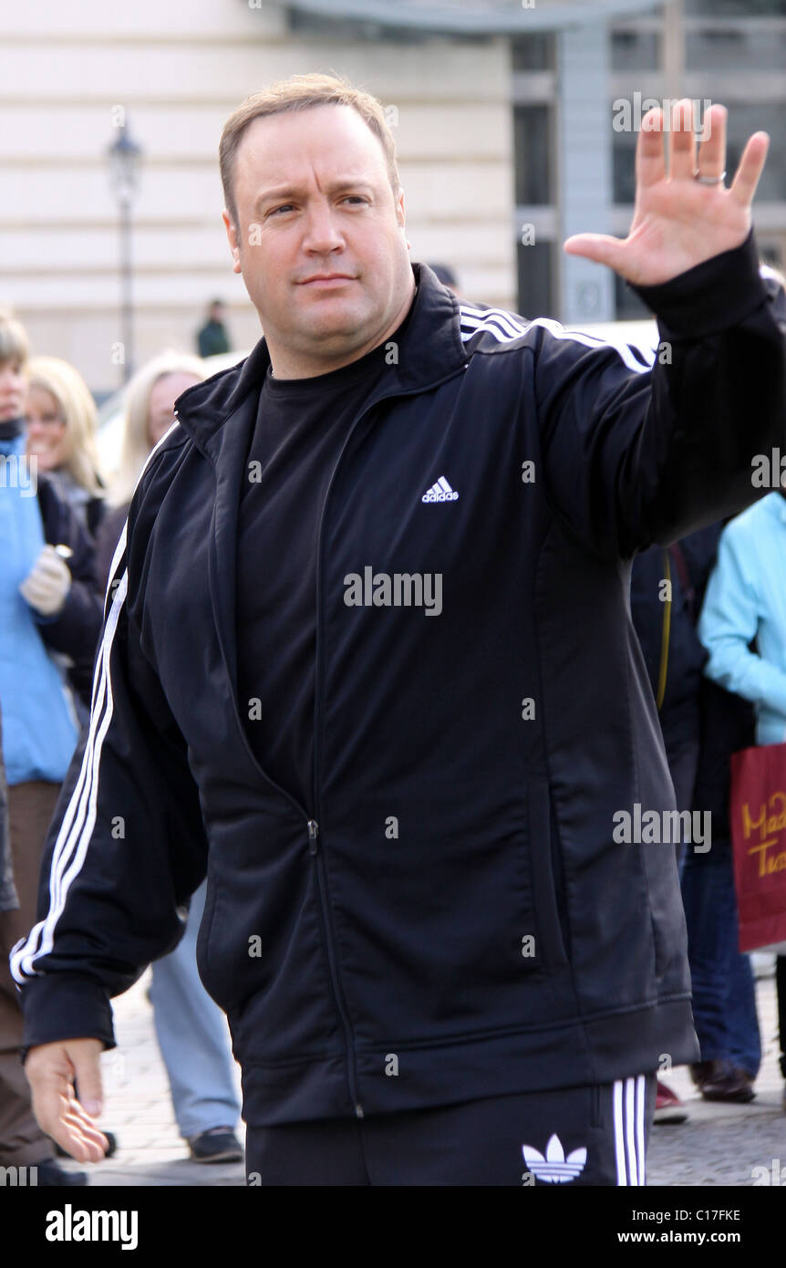 Kevin James attends a photocall for his movie "Paul Blart: Mall Cop ...