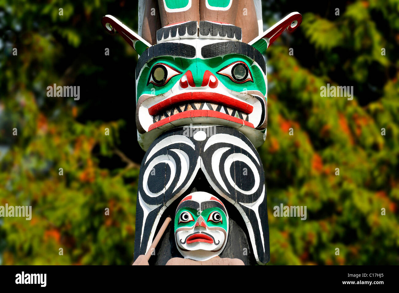 Totem pole face hi-res stock photography and images - Alamy