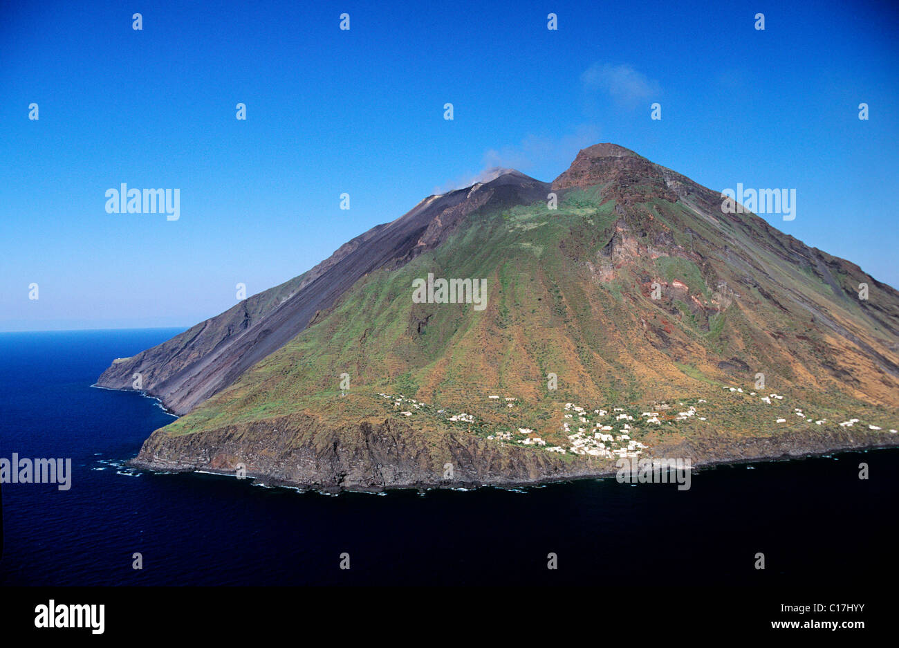 Aerial View Stromboli Stock Photos & Aerial View Stromboli Stock Images ...