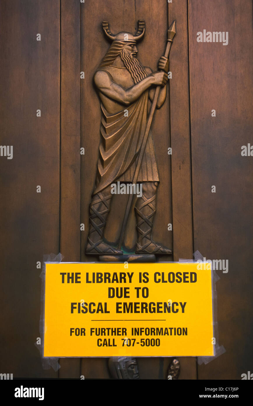 Closed library sign hi-res stock photography and images - Alamy