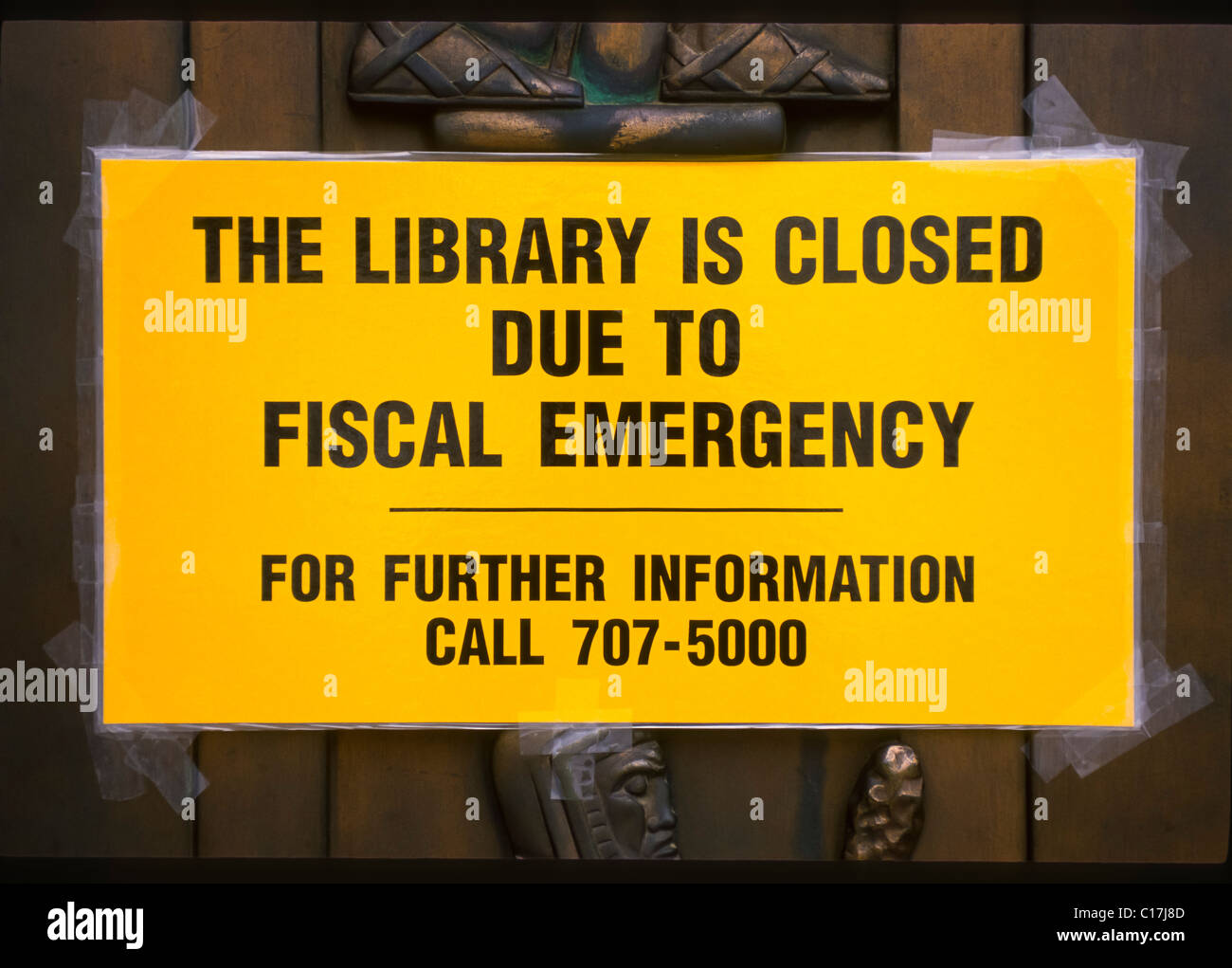 Closed library sign hi-res stock photography and images - Alamy
