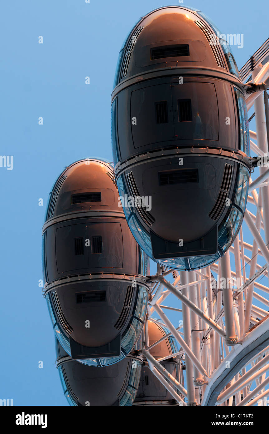London eye pod hi-res stock photography and images - Alamy