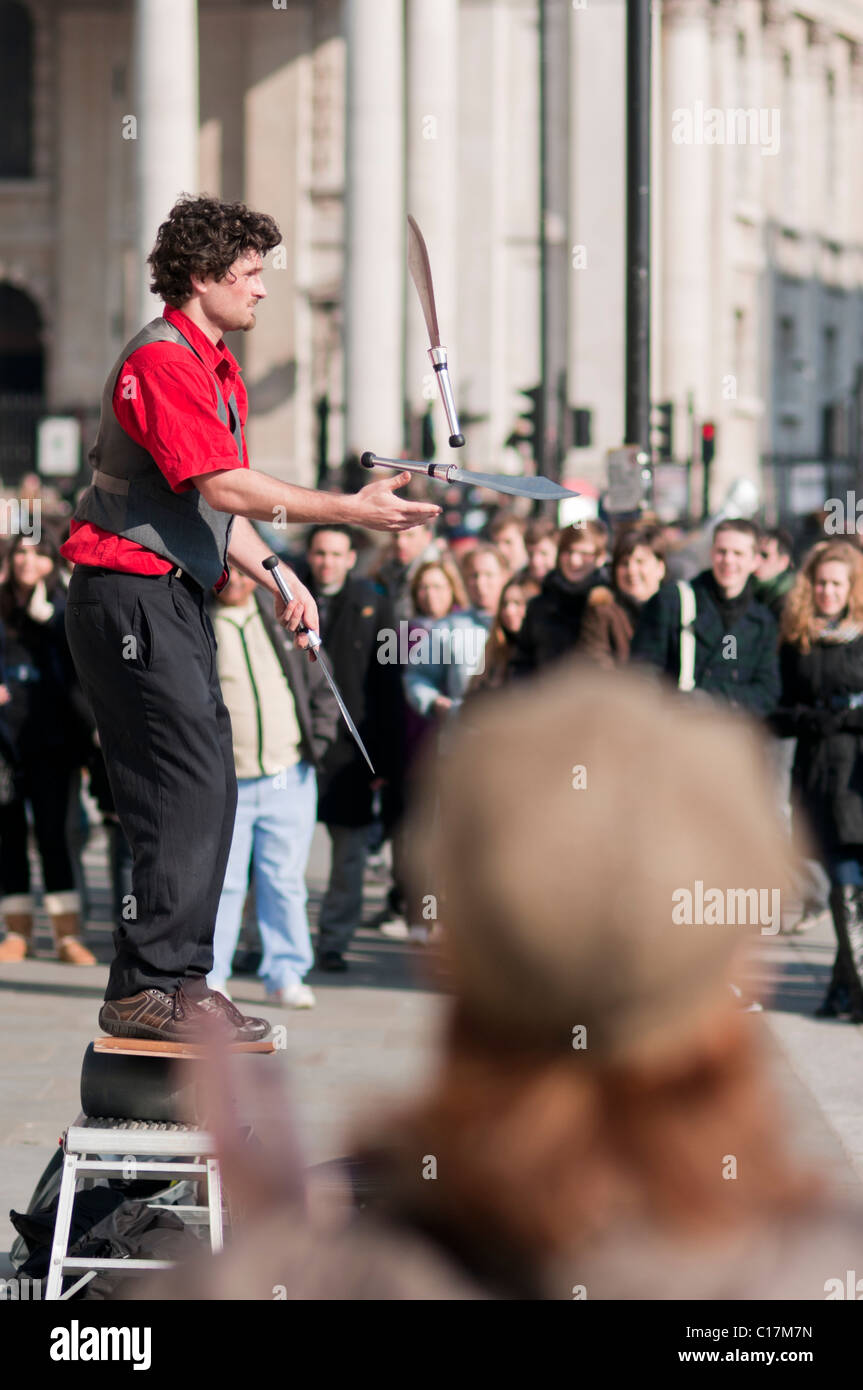 Audience juggler hi-res stock photography and images - Alamy