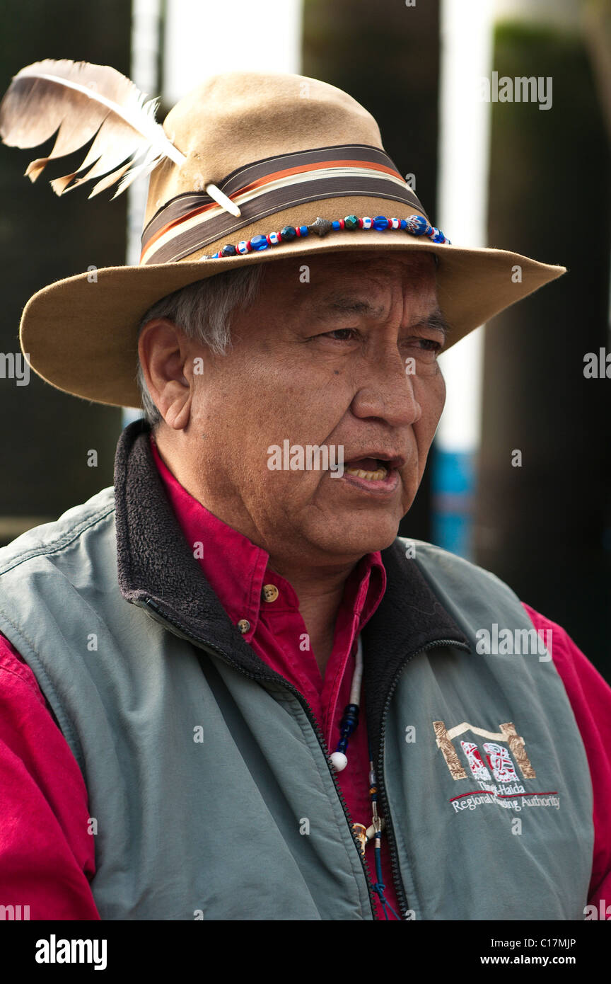 Tlingit indian man hi-res stock photography and images - Alamy