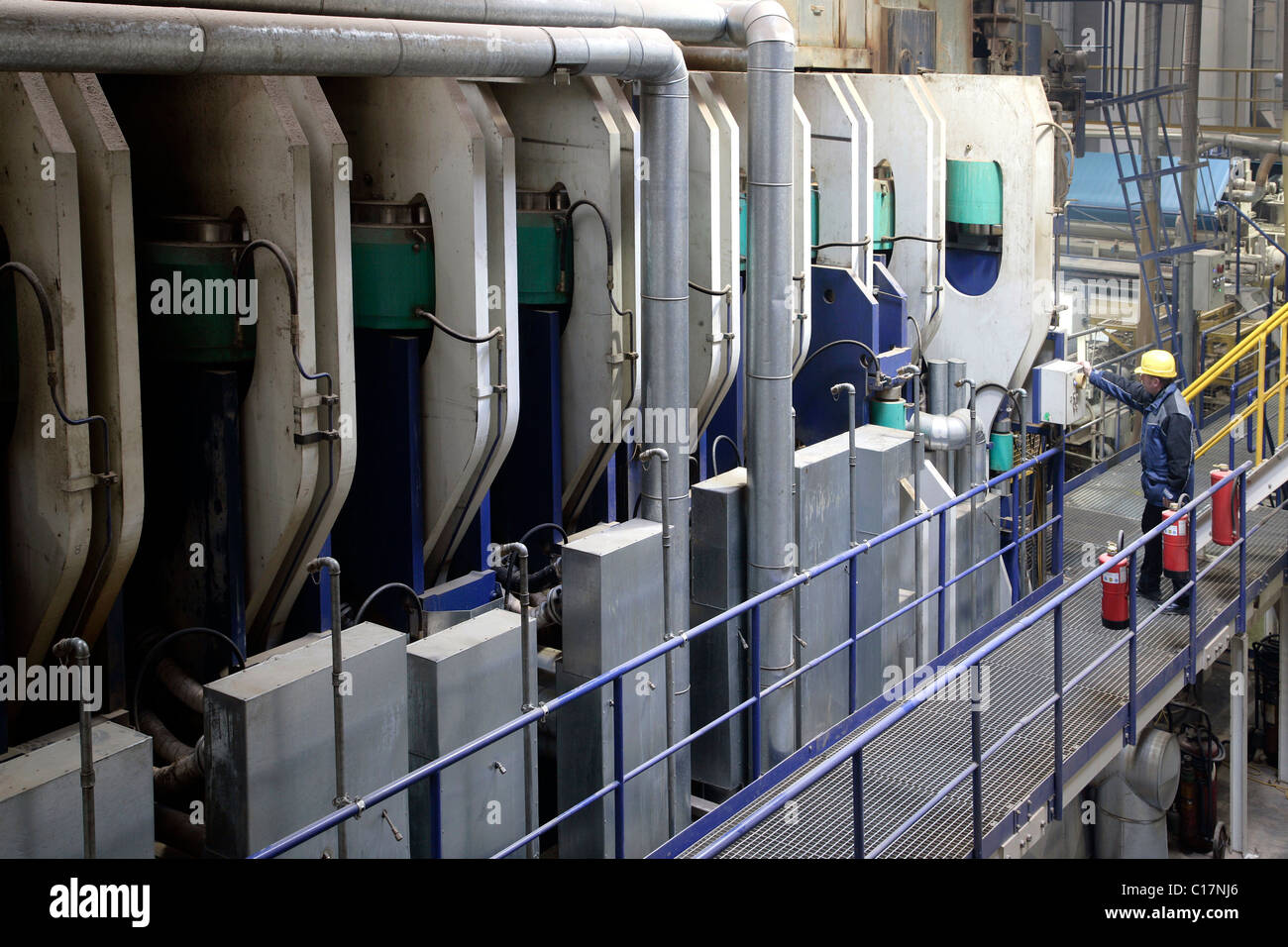 Chip board press in the chip board production in the Neumarkt factory ...