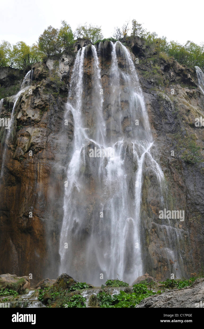 Large waterfall, Veliki Slap, Plitvice Lakes National Park, Croatia ...