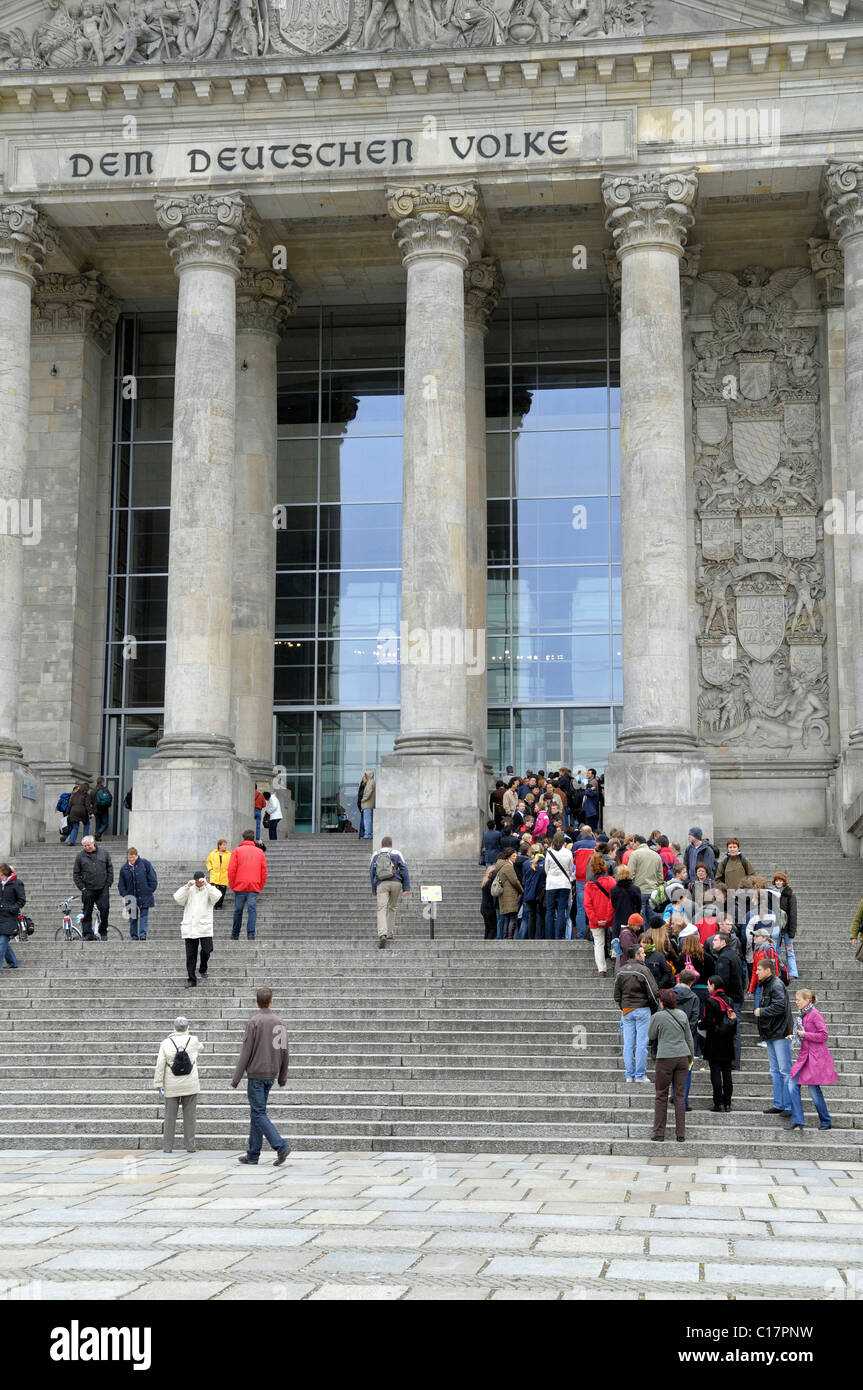 Reichstags dome hi-res stock photography and images - Alamy