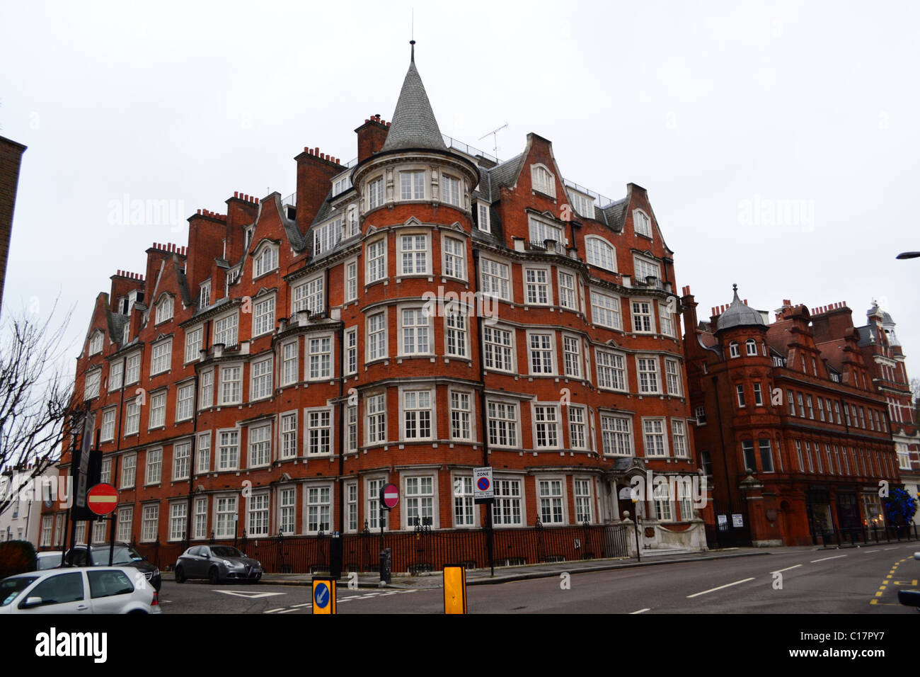 Red Brick Housing near Sloane Square, Chelsea Belgravia Area Stock ...