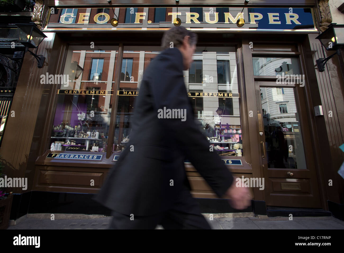 Gentlemens hi-res stock photography and images - Alamy