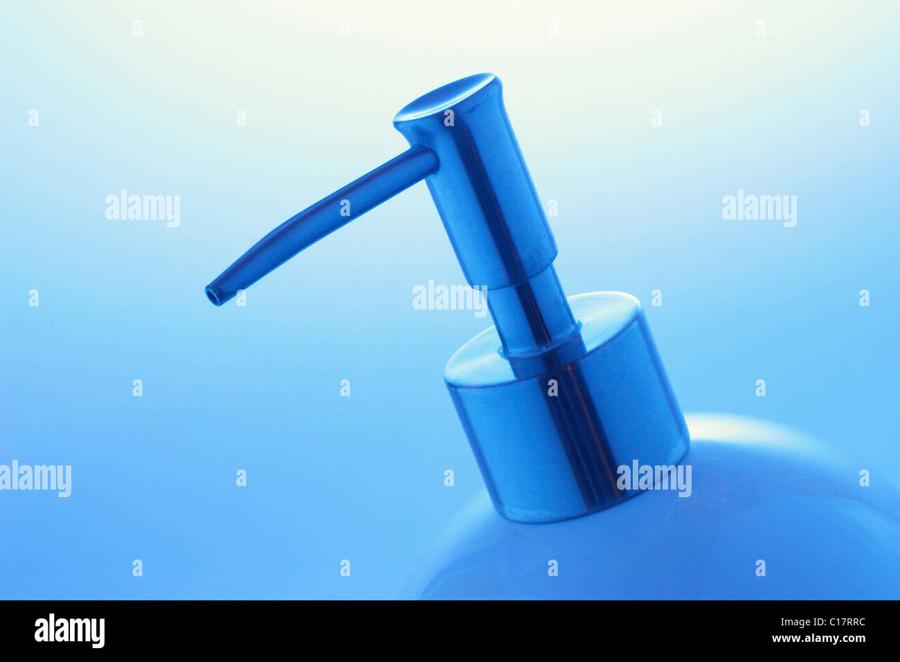 Lotion dispenser hi-res stock photography and images - Alamy