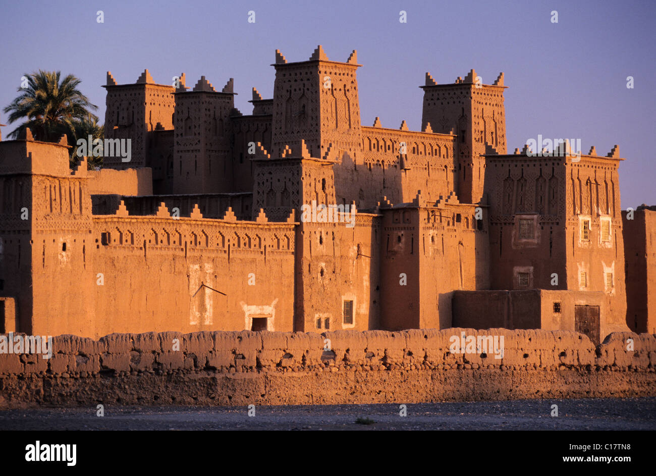 Upper kasbah hi-res stock photography and images - Alamy