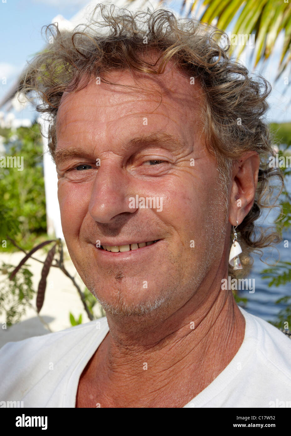 Friendly island hi-res stock photography and images - Alamy