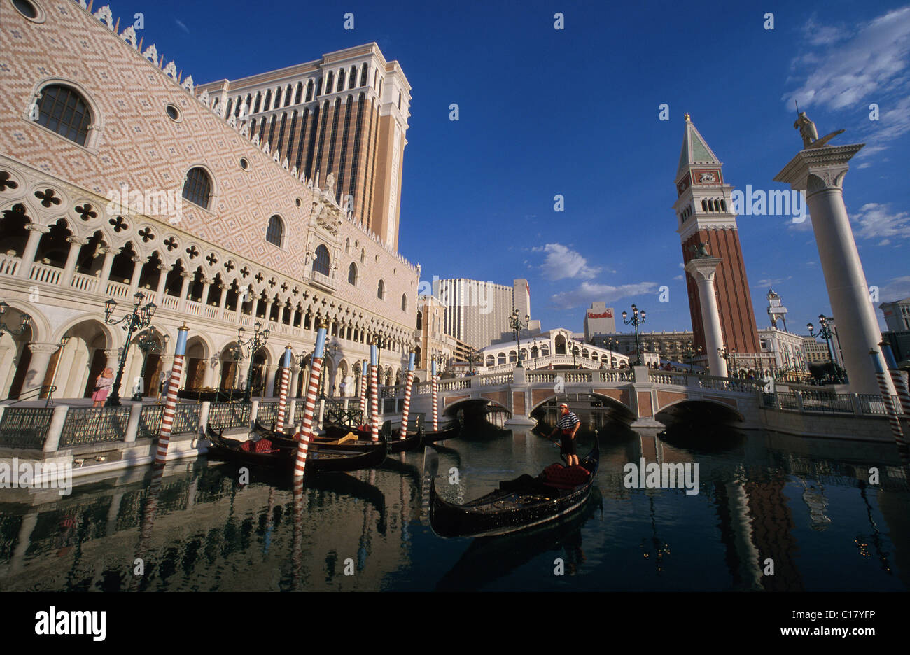 Venetian hotel in las hi-res stock photography and images - Alamy