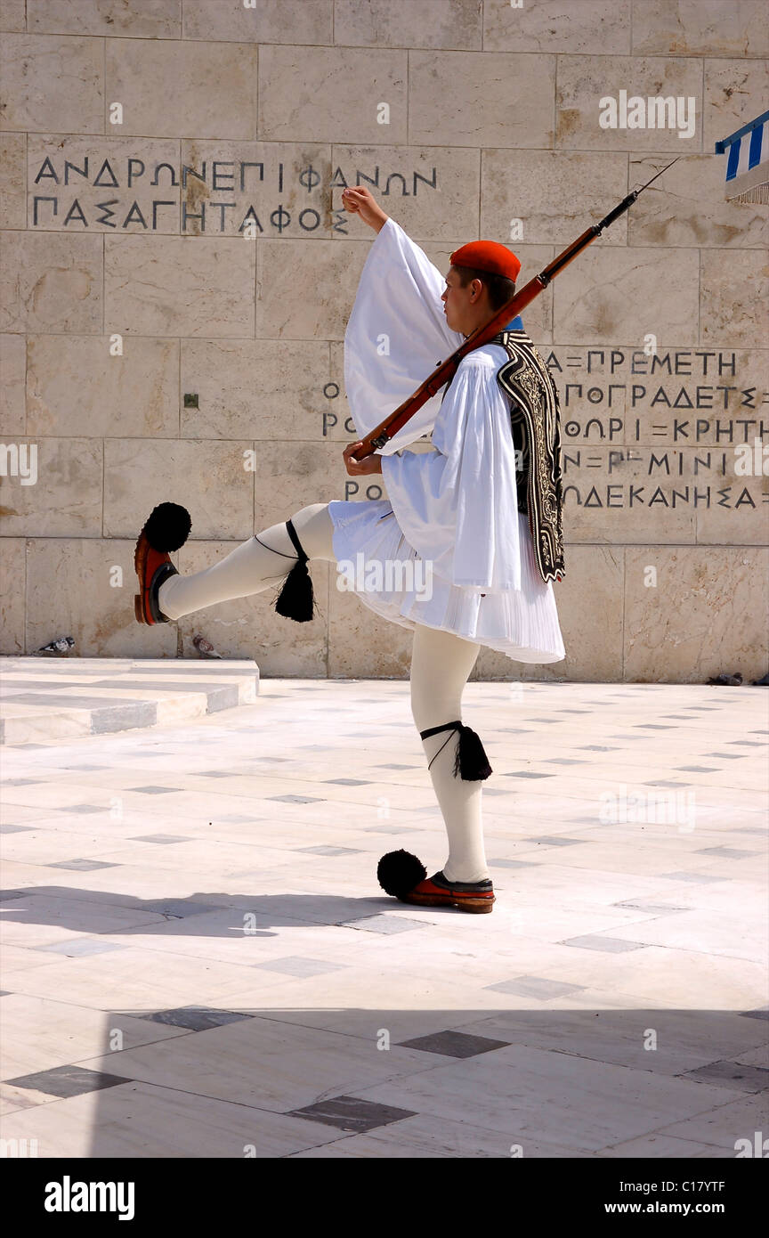 Evzones guards at the Greek Tomb of the Unknown Soldier. Athens Stock ...