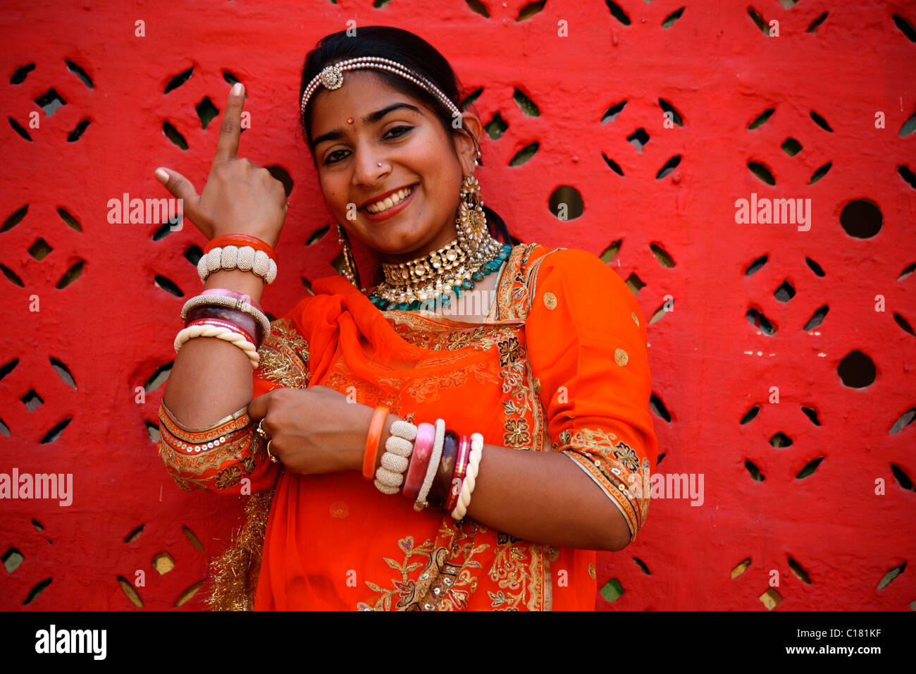 Traditional dressed indian girl Stock Photo - Alamy