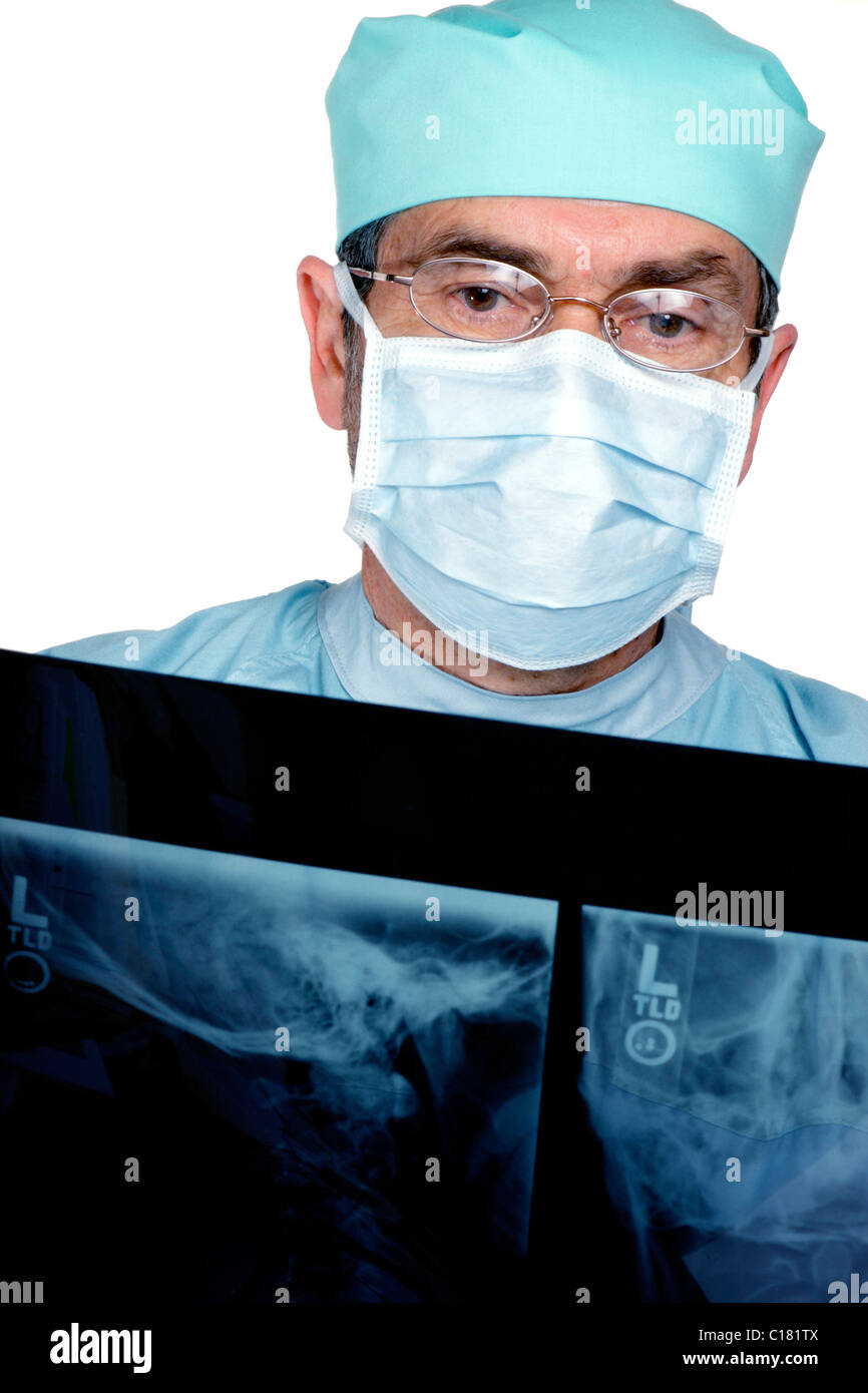 Doctor xray hi-res stock photography and images - Alamy