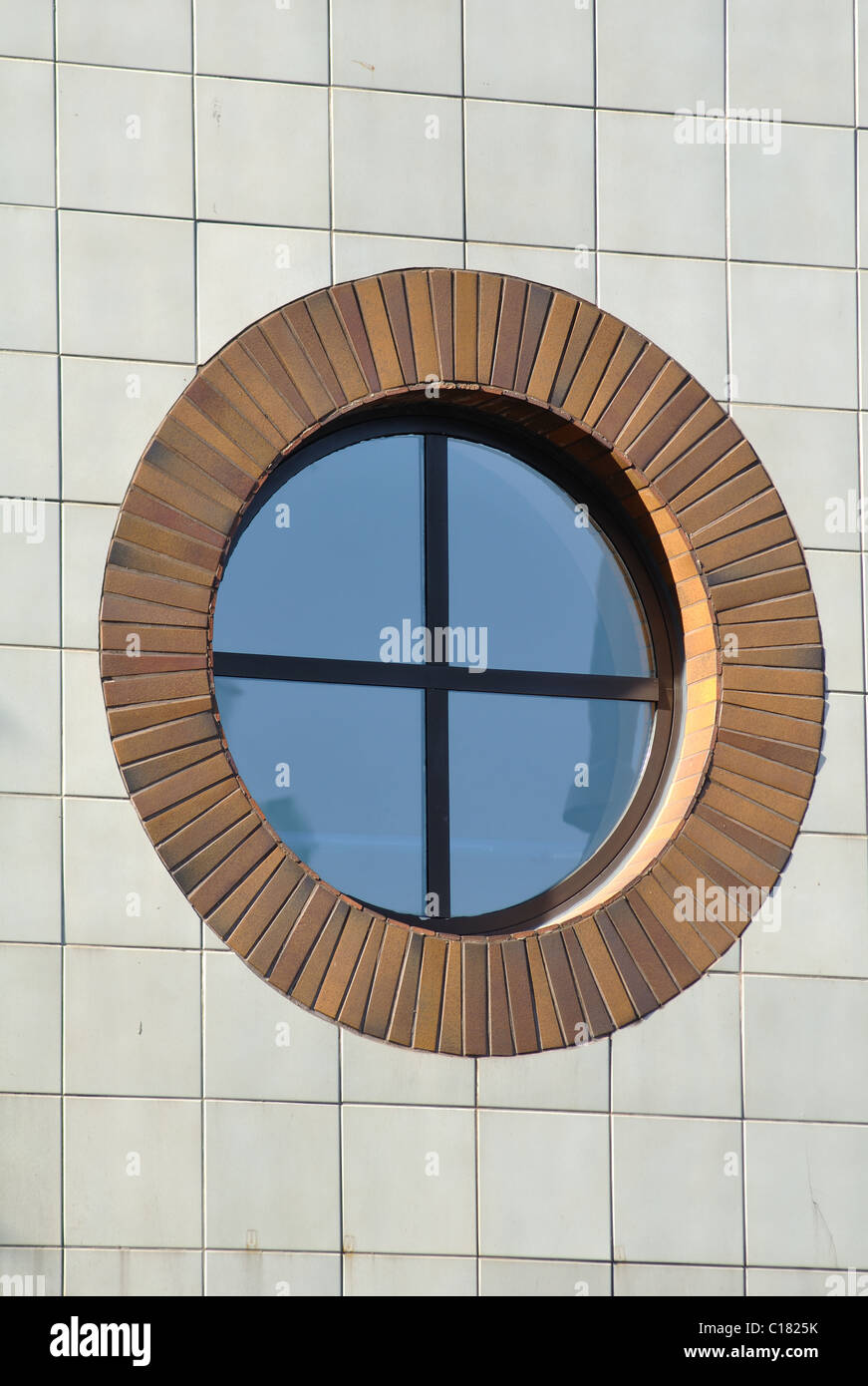 Windows modern city hall hi-res stock photography and images - Alamy