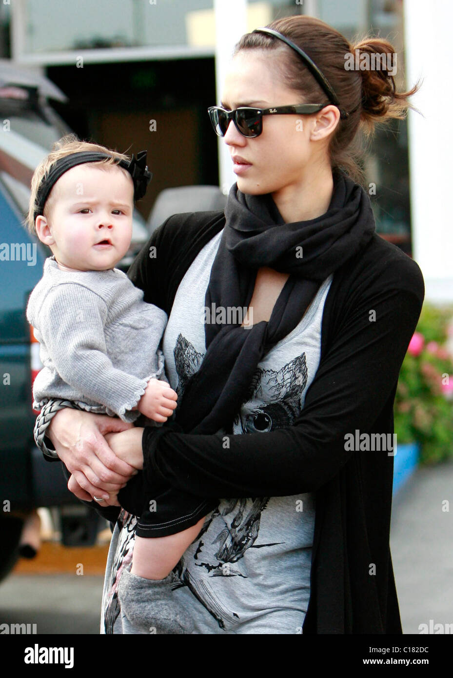 Jessica Alba And Daughter Honor Marie Have Lunch At Cafe Med At Sunset Plaza In West Hollywood