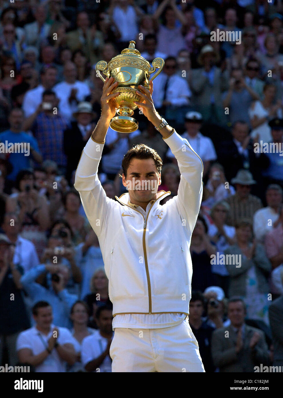 Andy roddick and roger federer hi-res stock photography and images - Alamy