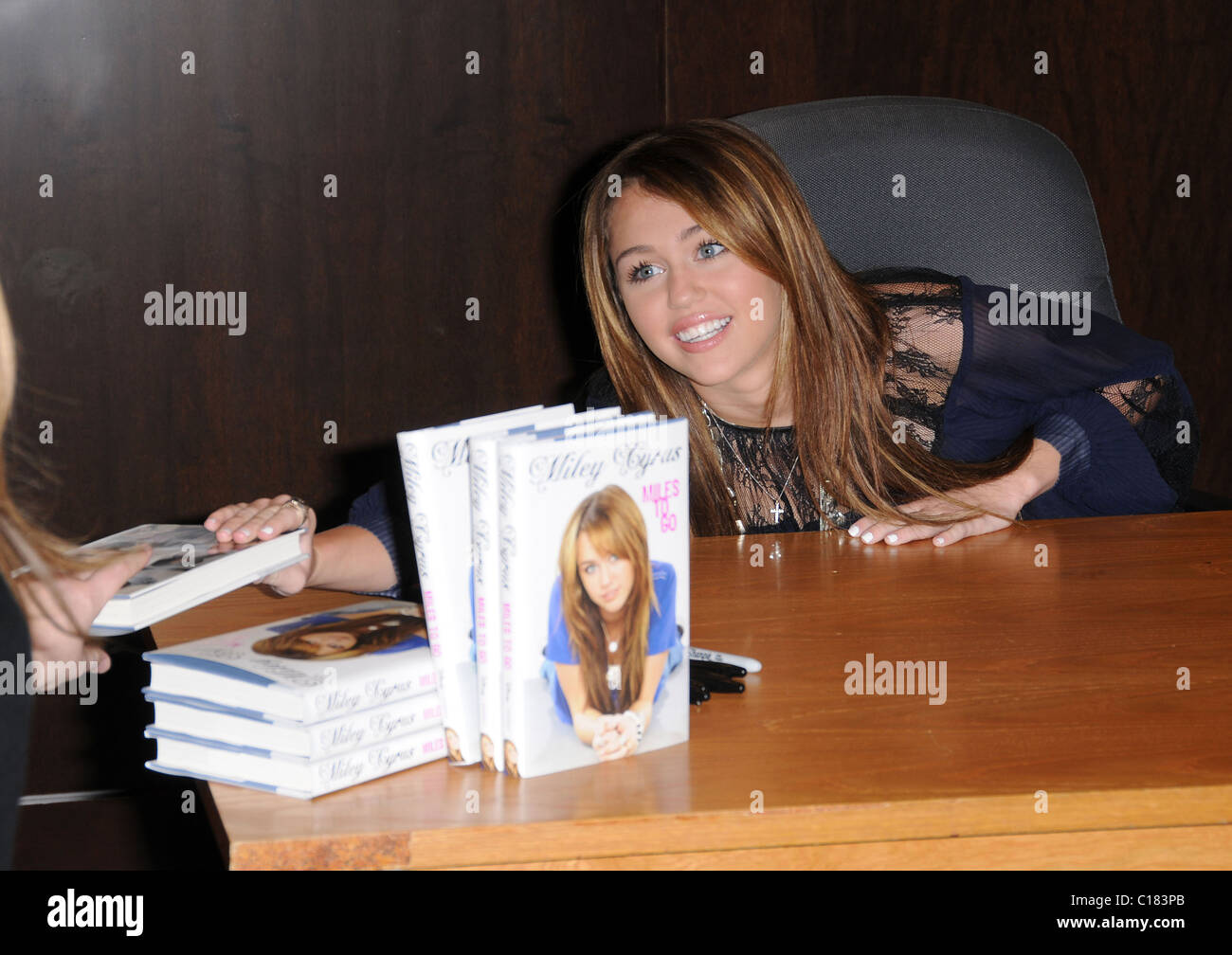 Miley Cyrus promotes her book, 'Miles To Go' at Barnes & Noble Los ...