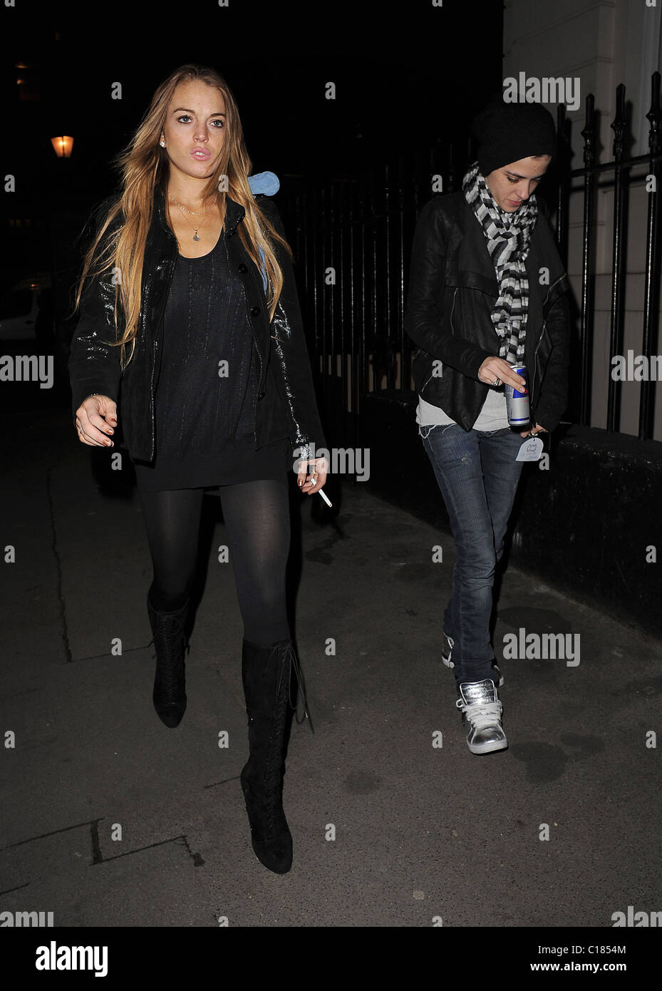 * LOHAN & RONSON SPARK WEDDING RUMOURS WITH SYNAGOGUE VISIT LINDSAY ...