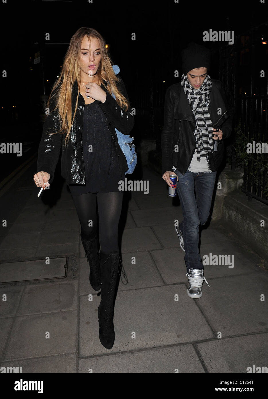 * LOHAN & RONSON SPARK WEDDING RUMOURS WITH SYNAGOGUE VISIT LINDSAY ...