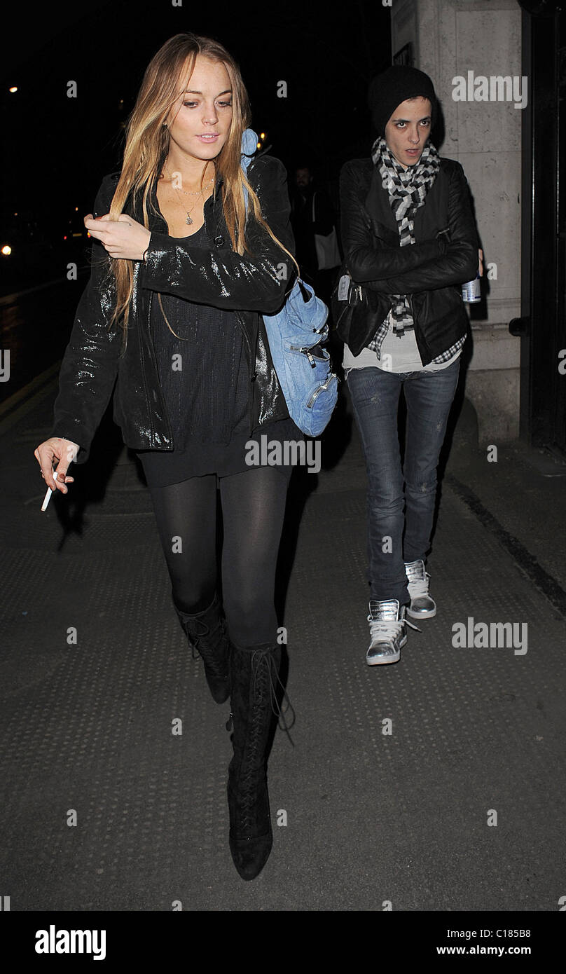 * LOHAN & RONSON SPARK WEDDING RUMOURS WITH SYNAGOGUE VISIT LINDSAY ...