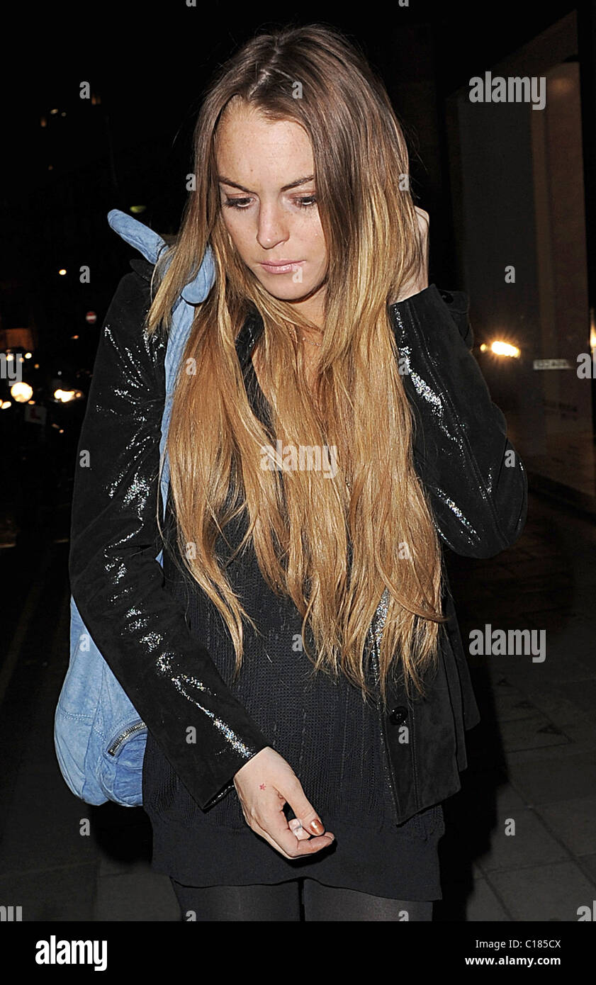 Lindsay Lohan and her girlfriend Samantha Ronson arrive at Cipriani ...