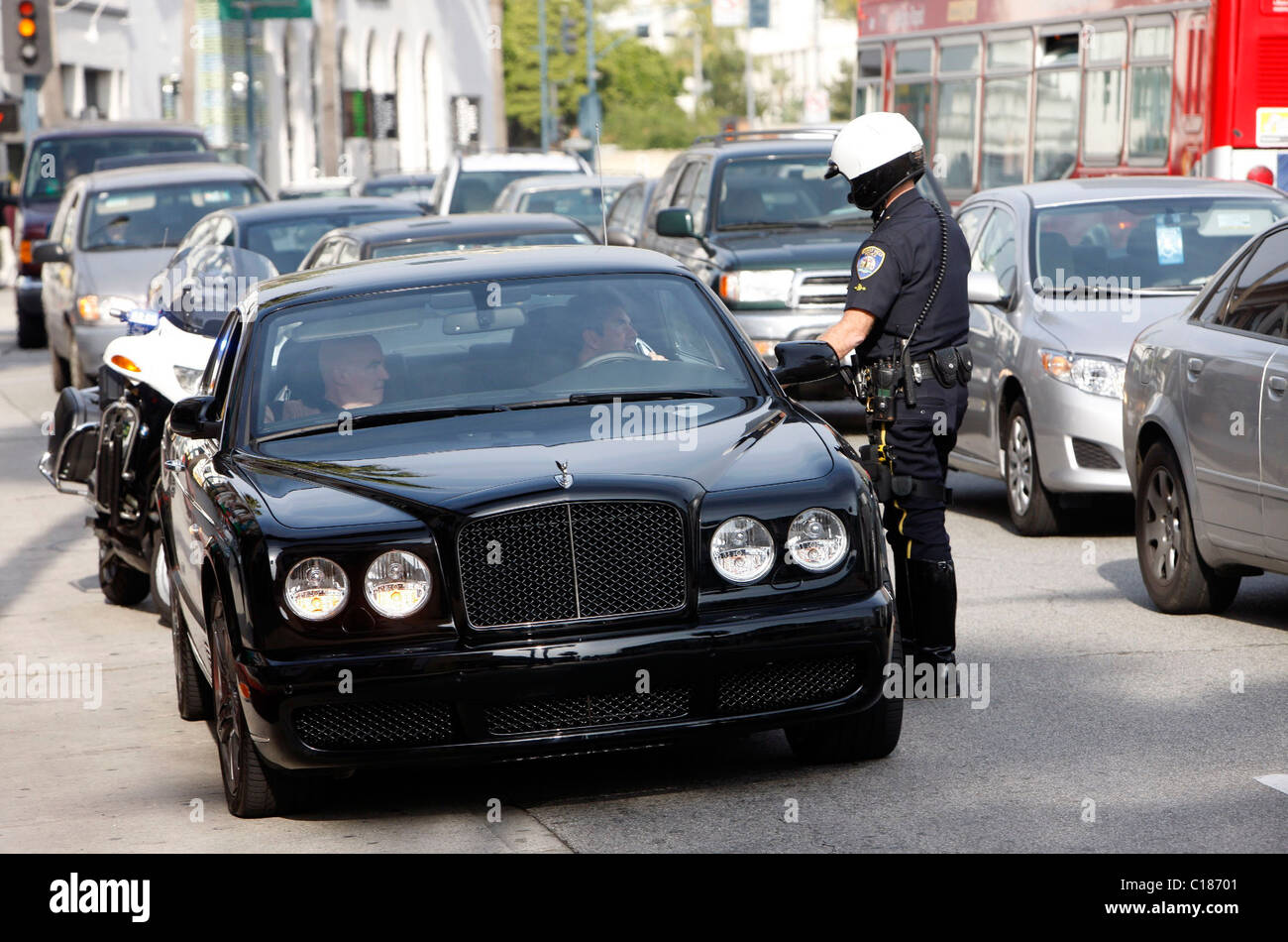 Simon cowell police hi-res stock photography and images - Alamy