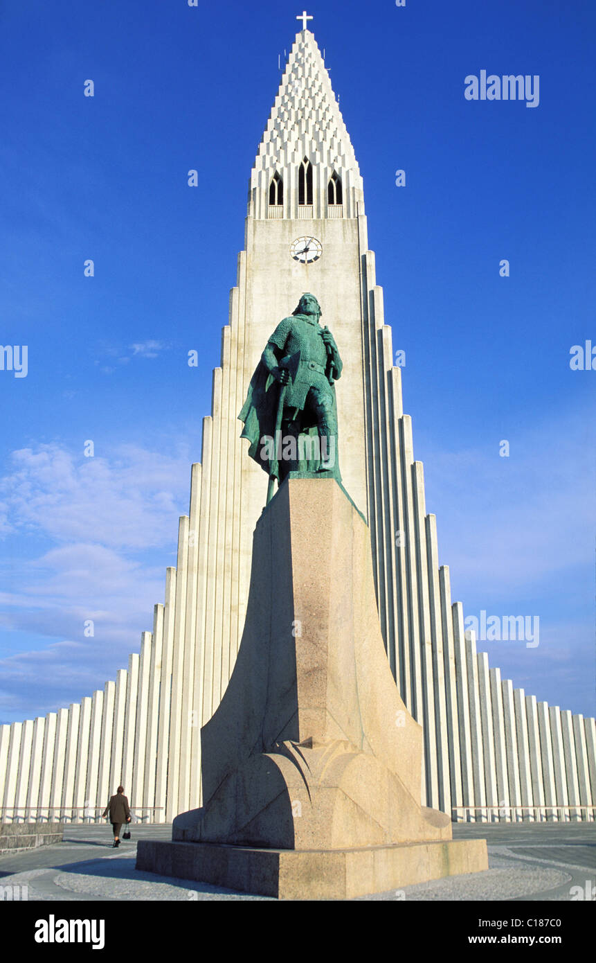 Iceland Reykjavik Hallgrimskirja (Hallgrim or Hallgrimur) Church by ...