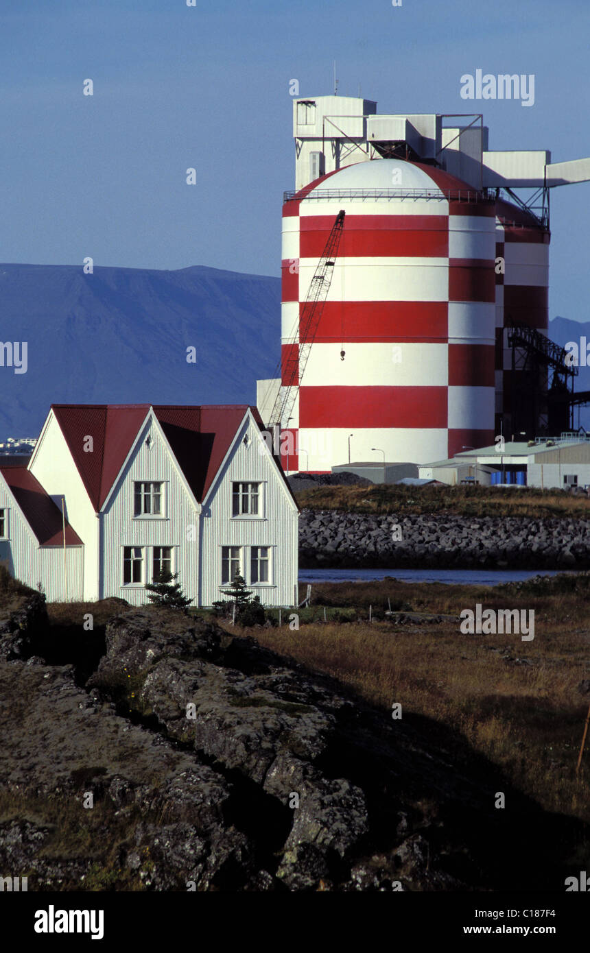 Island, region of Reykjavik, factory of aluminium manufacture Stock ...