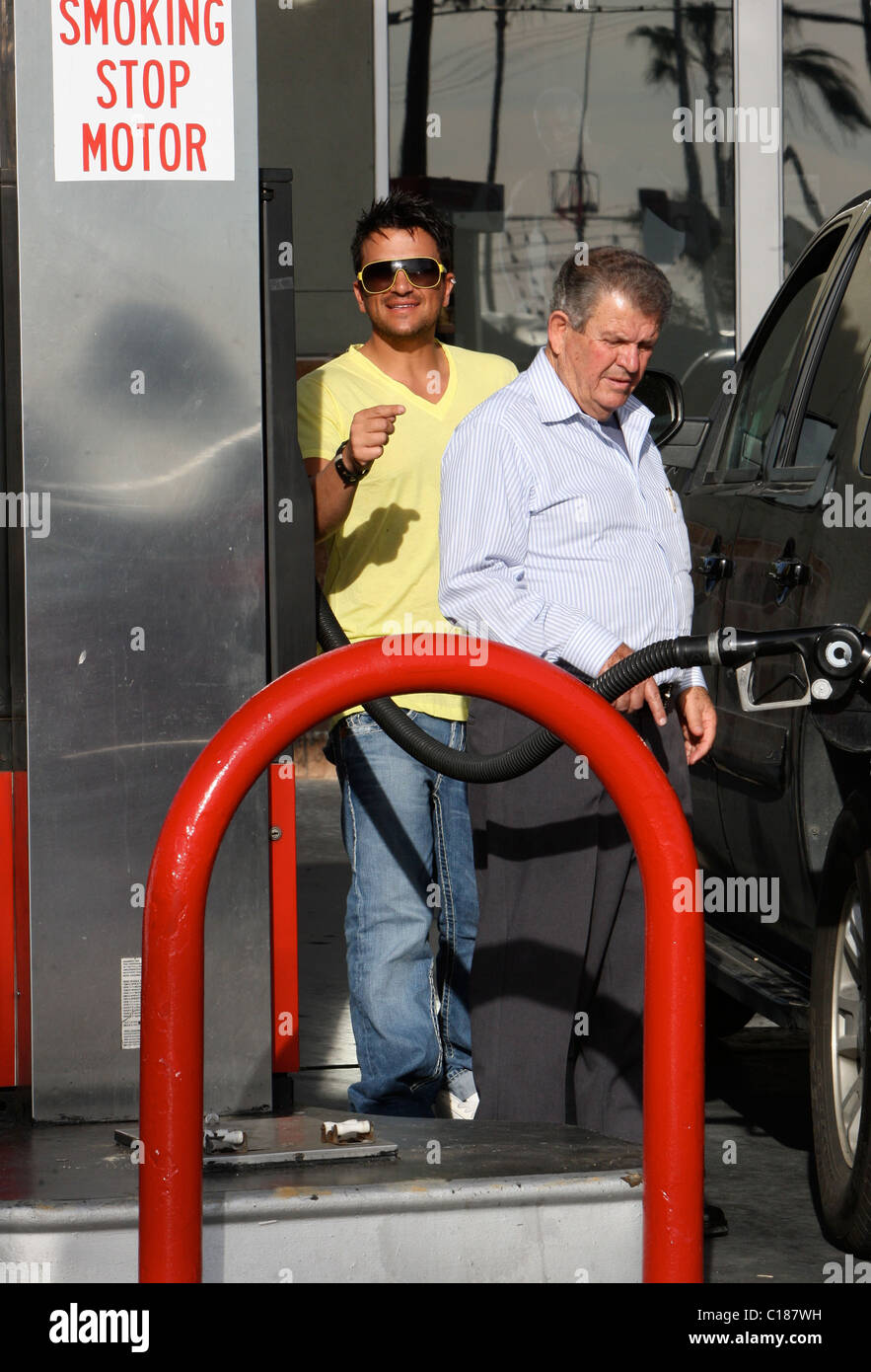 76 filling station hi-res stock photography and images - Alamy