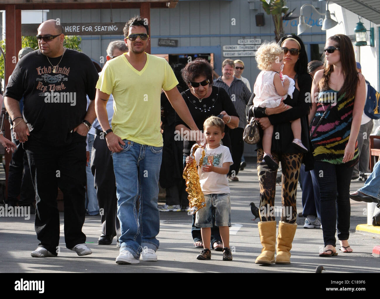 Katie Price aka Jordan and Peter Andre take their children Junior ...