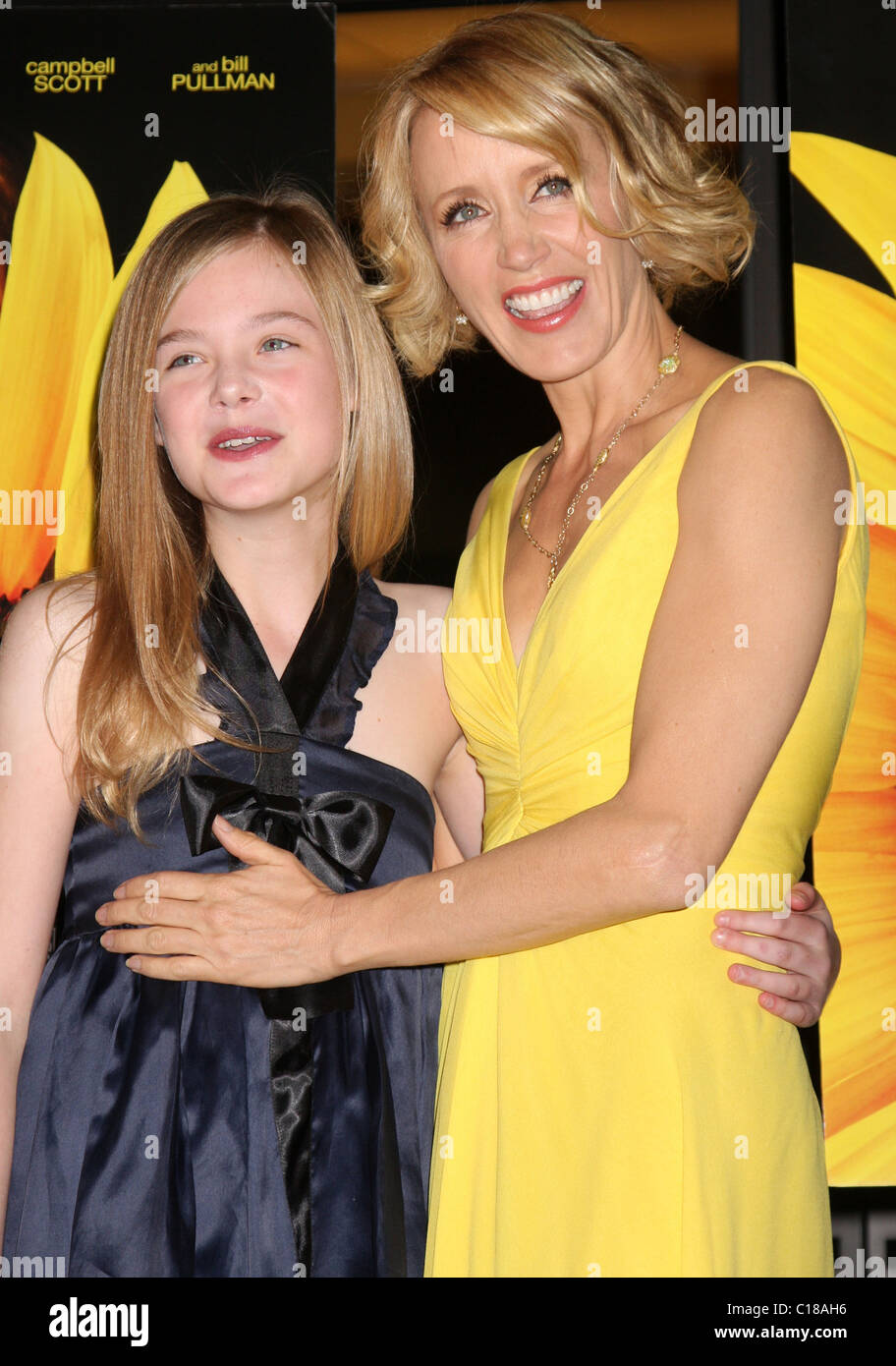 Felicity Huffman and Elle Fanning, Screening of "Phoebe in Wonderland ...