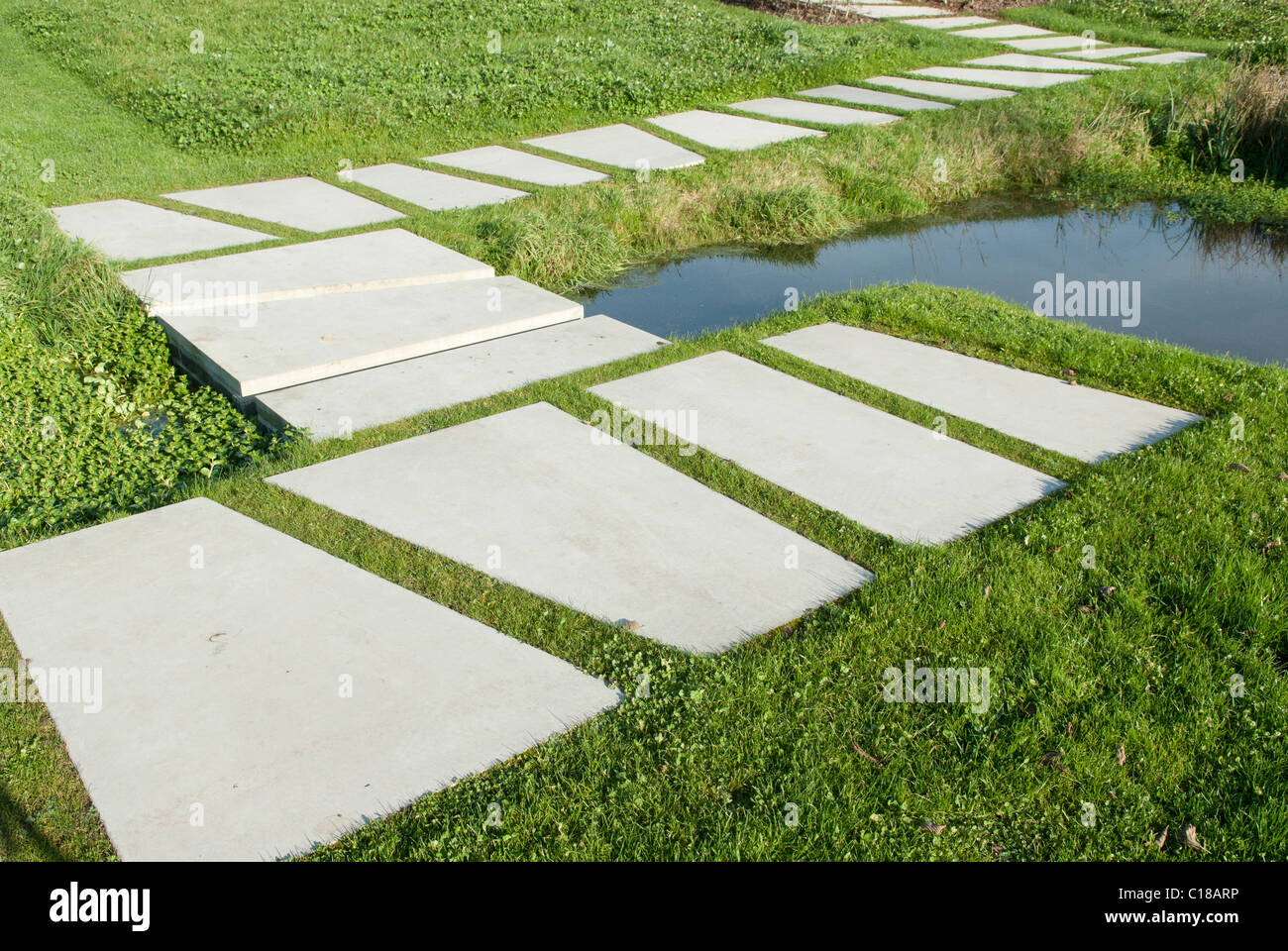 Pathway slabs hi-res stock photography and images - Alamy
