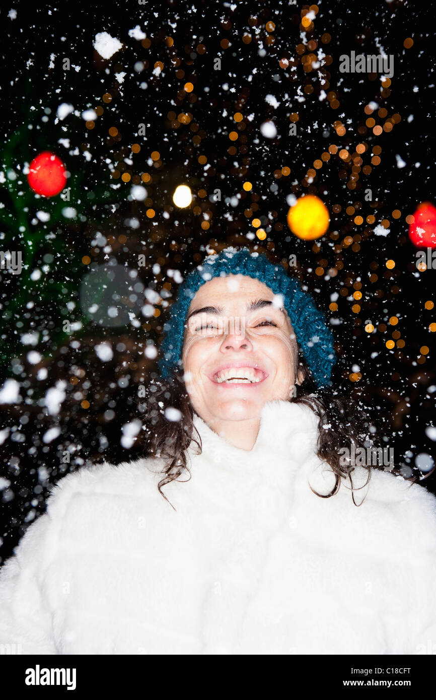 Women snowfall hi-res stock photography and images - Alamy