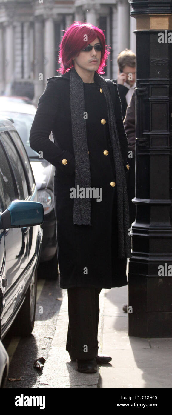 Michael jackson outside hotel hi-res stock photography and images - Alamy