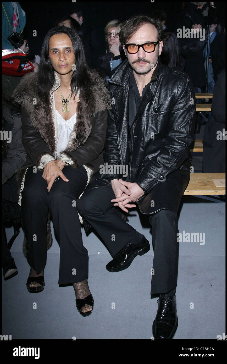 Karine Sylla Paris Fashion Week - John Galliano Autumn/Winter 2009 ...