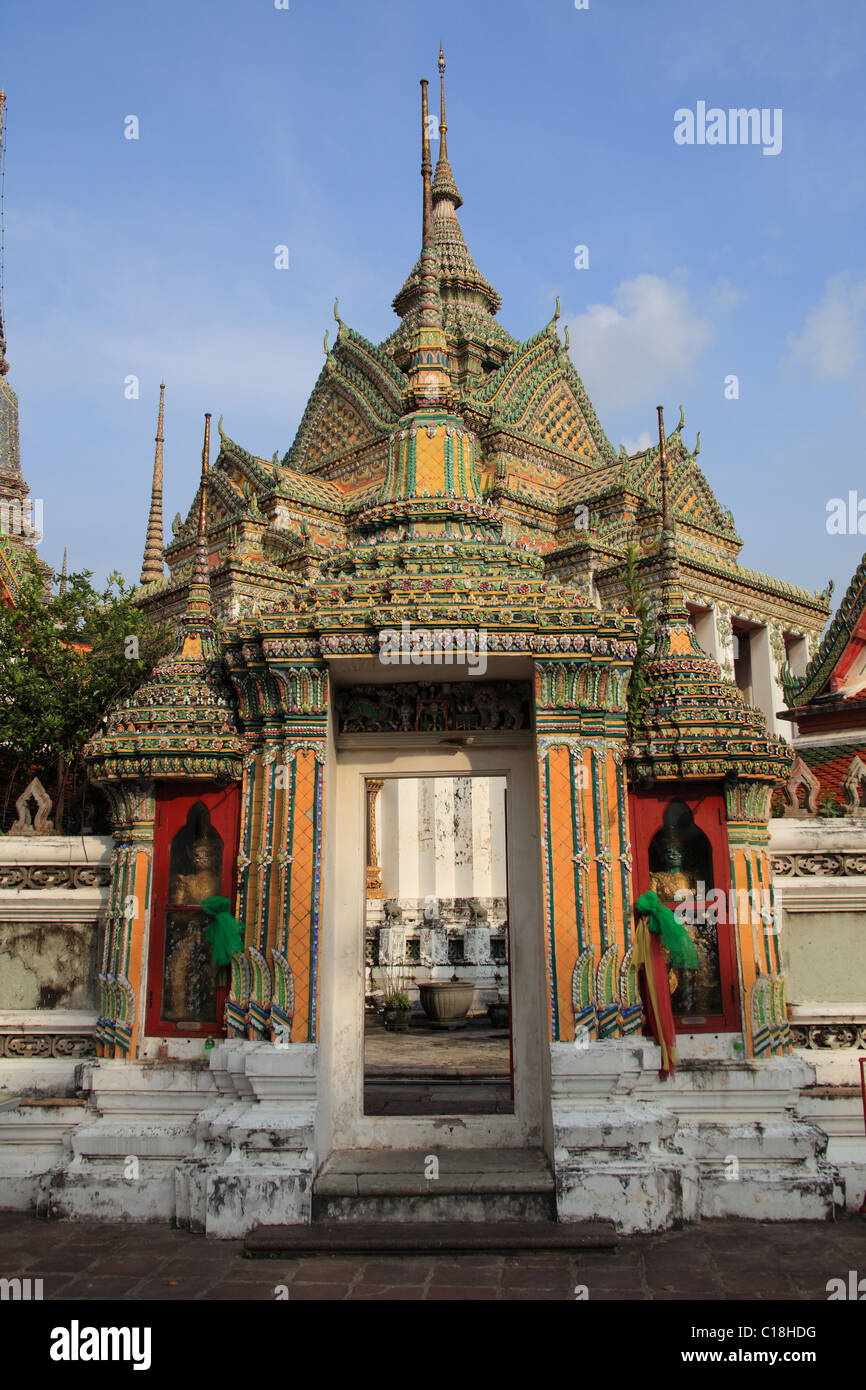 Wat Po in Bangkok, Thailand (Wat Pho Giants Stock Photo - Alamy