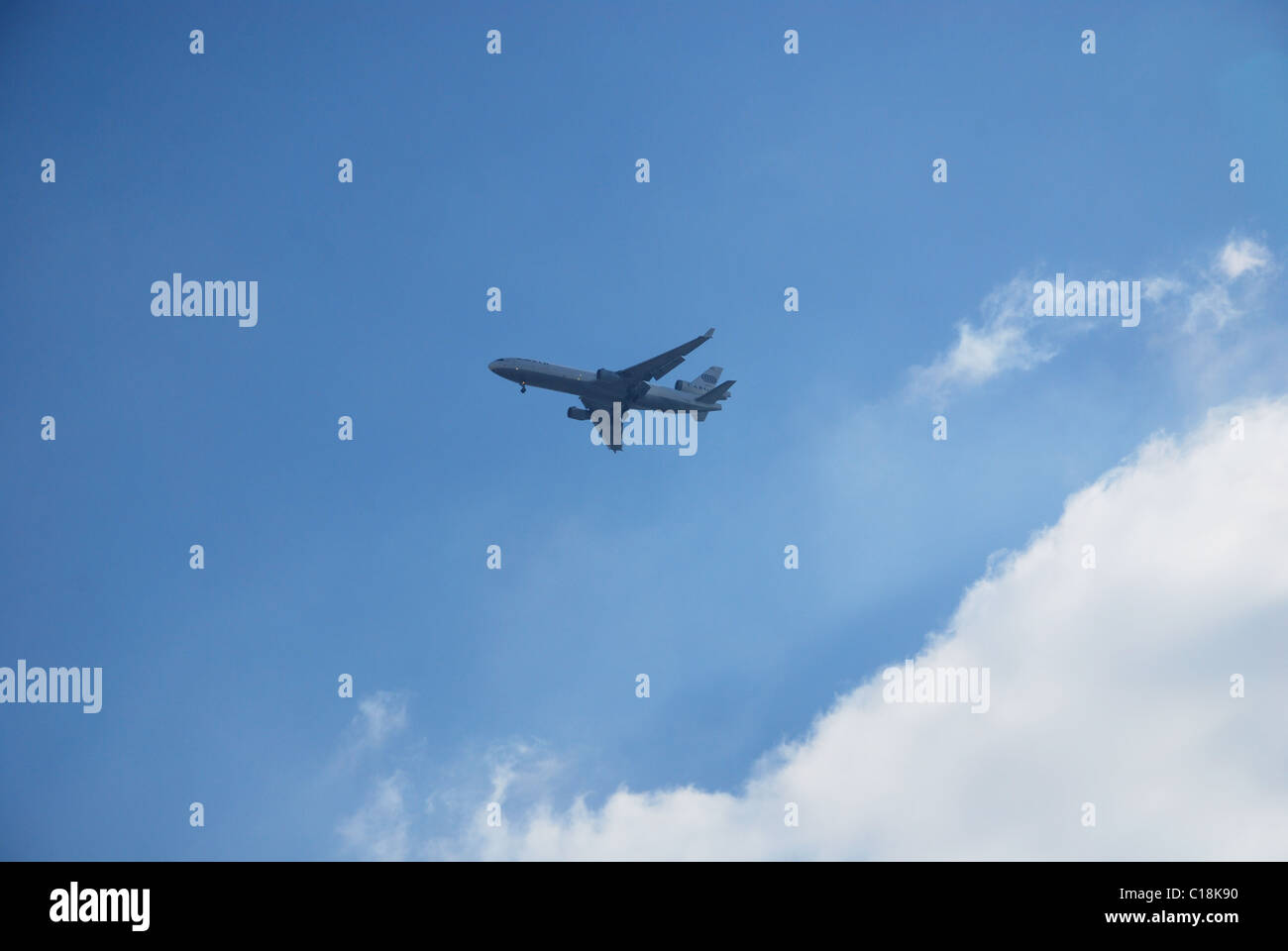 airplane in flight Stock Photo - Alamy