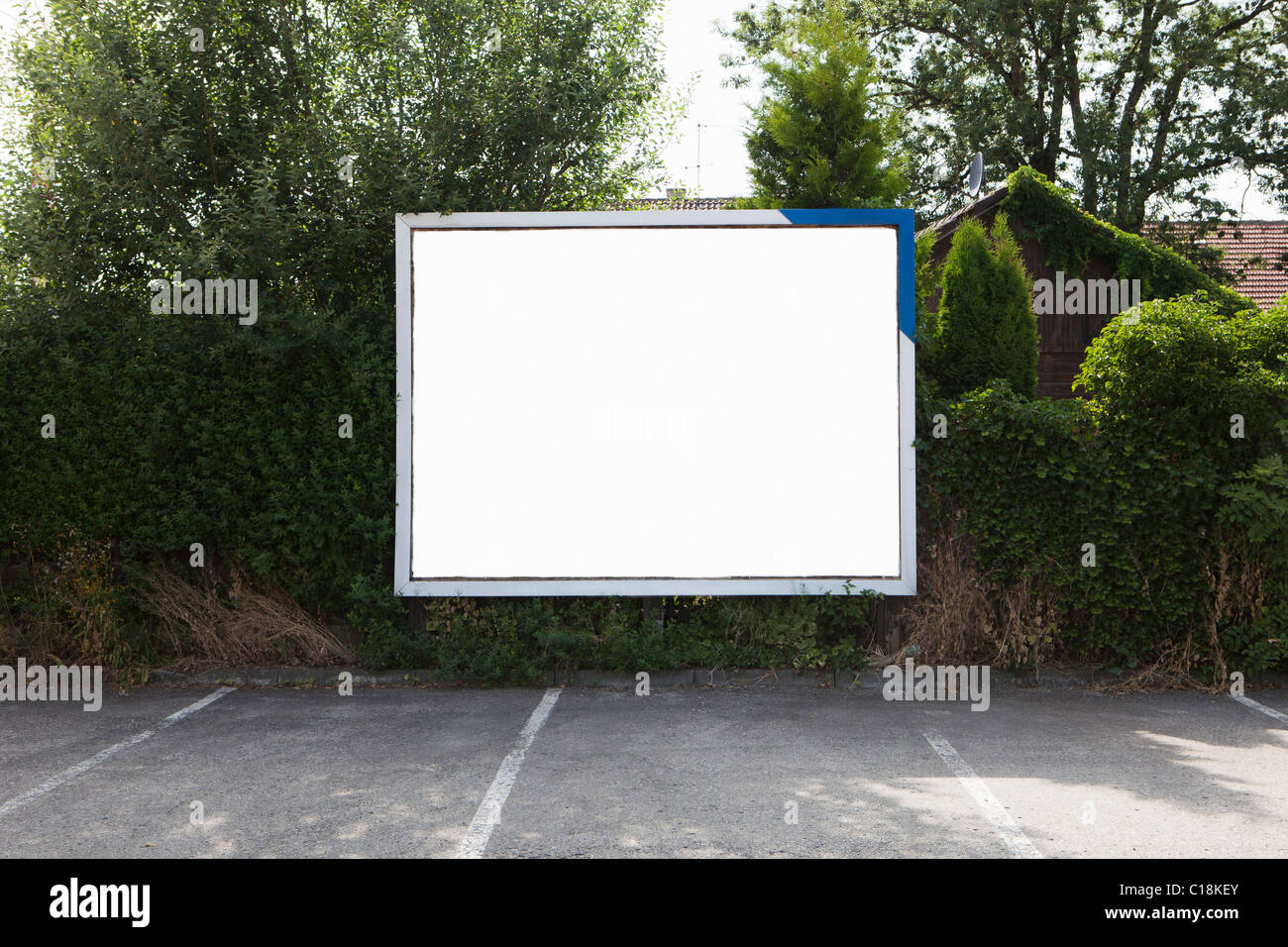 Empty billboard hi-res stock photography and images - Alamy
