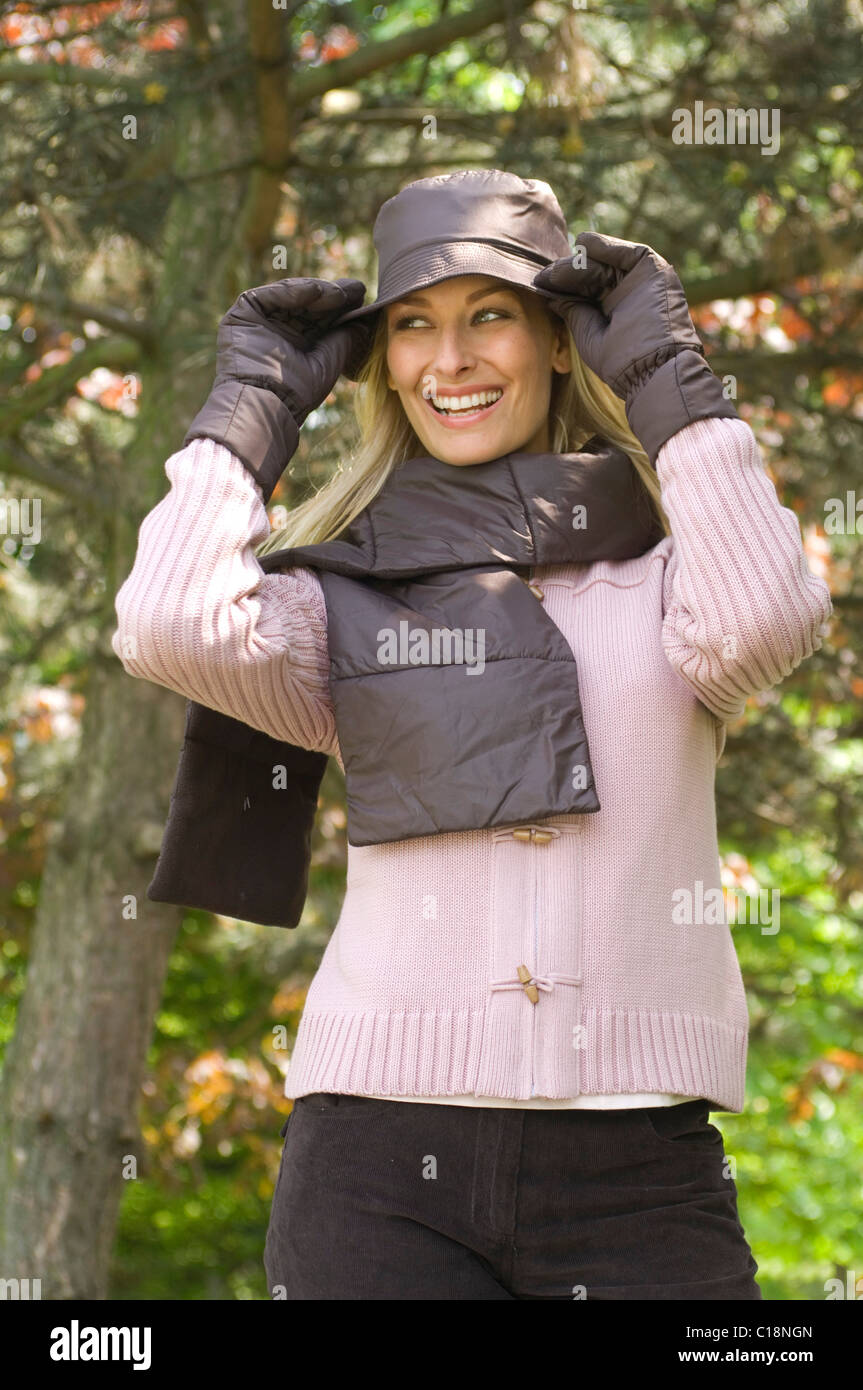 Model wearing hi-res stock photography and images - Alamy