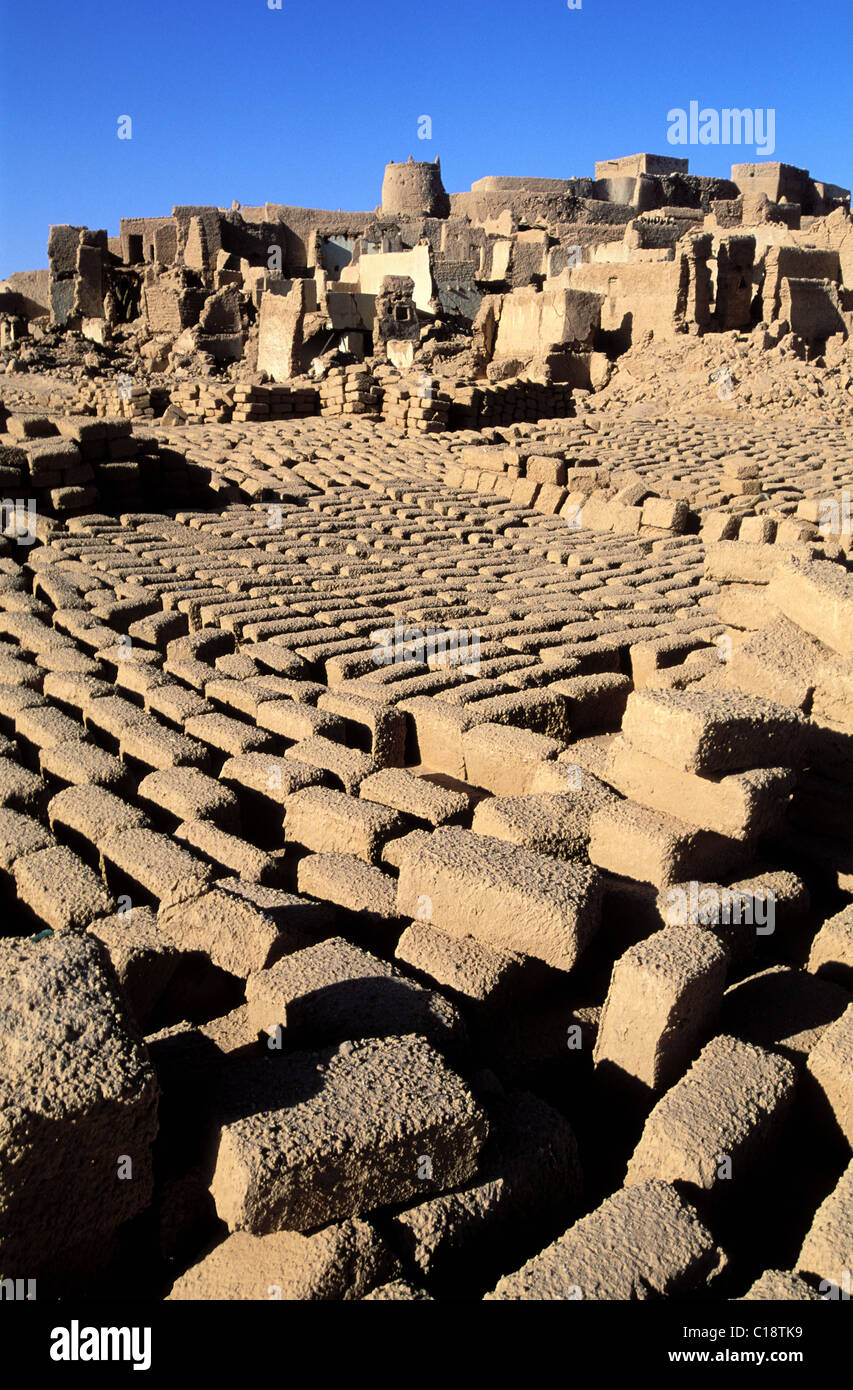 Libya, region of the desert, the Fezzan (Sahara), old town of Ghat ...